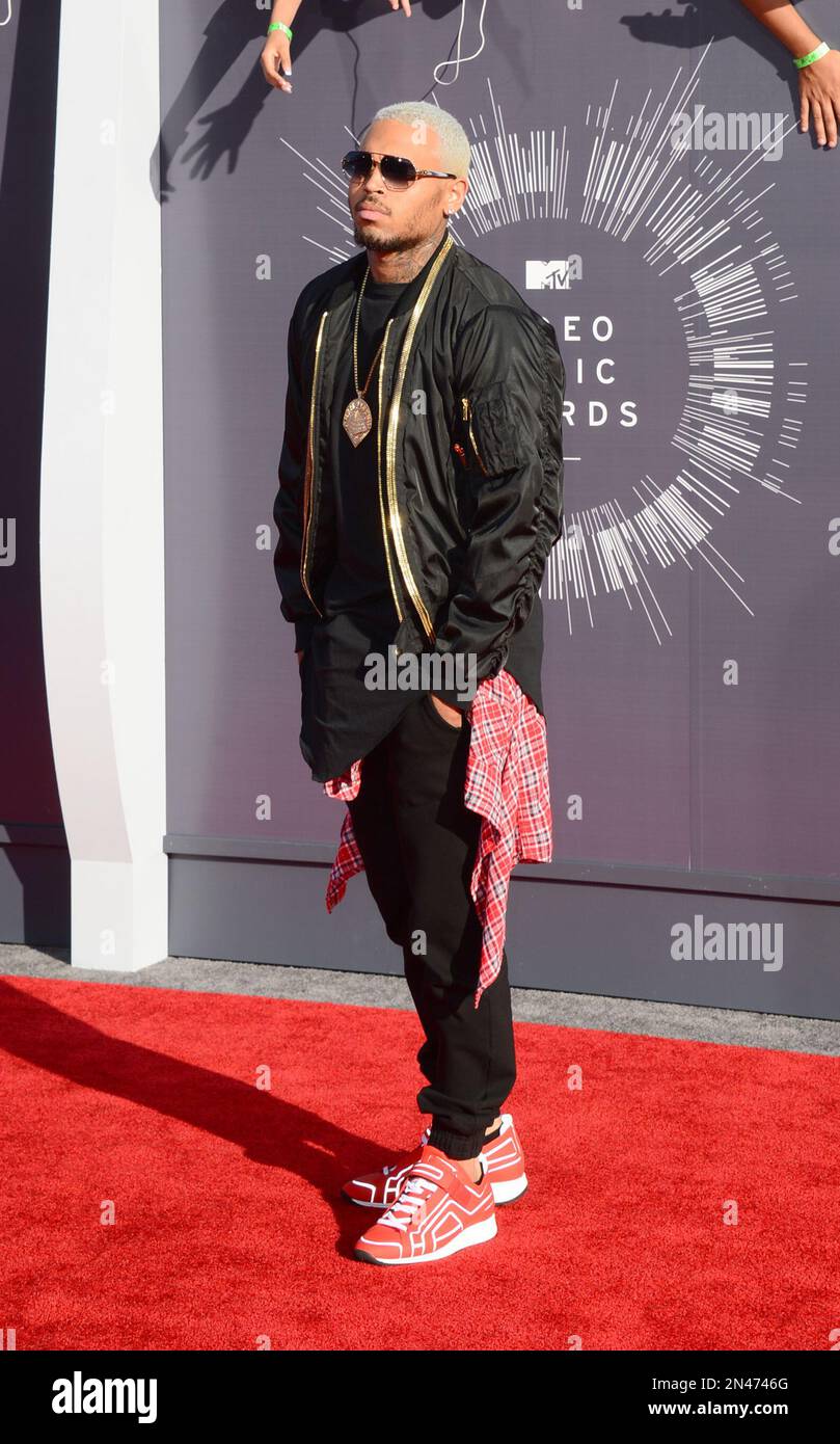 Chris Brown arrives at the MTV Video Music Awards at The Forum on ...