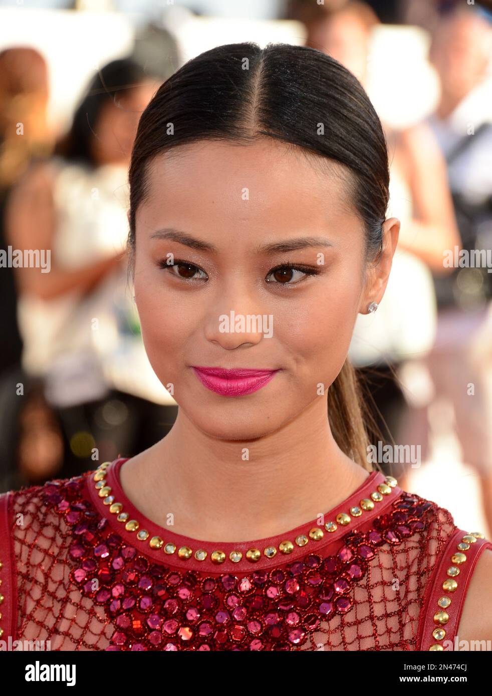 Jamie Chung arrives at the MTV Video Music Awards at The Forum on ...