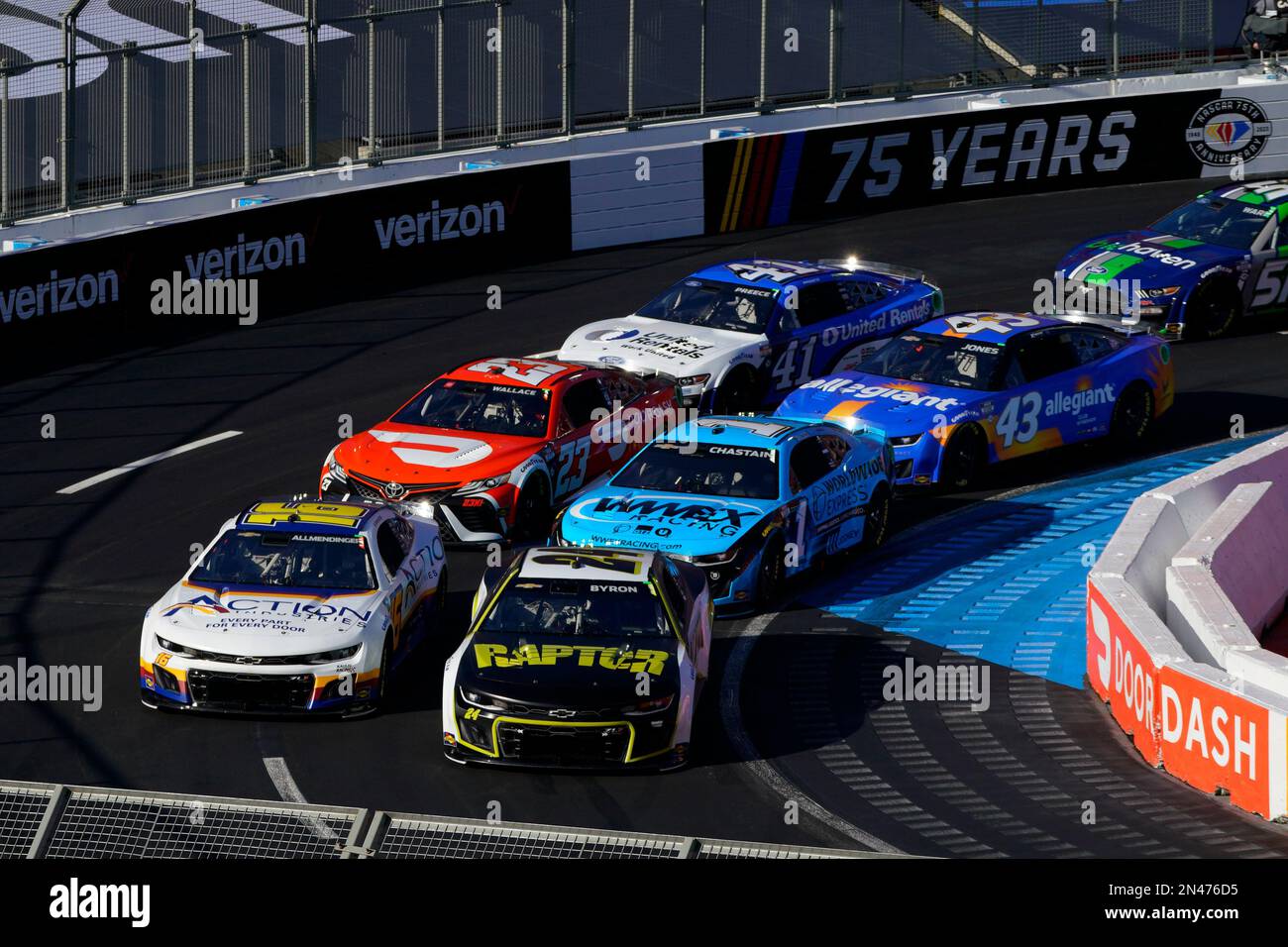 William Byron races for the Busch Light Clash at The Coliseum at Los ...