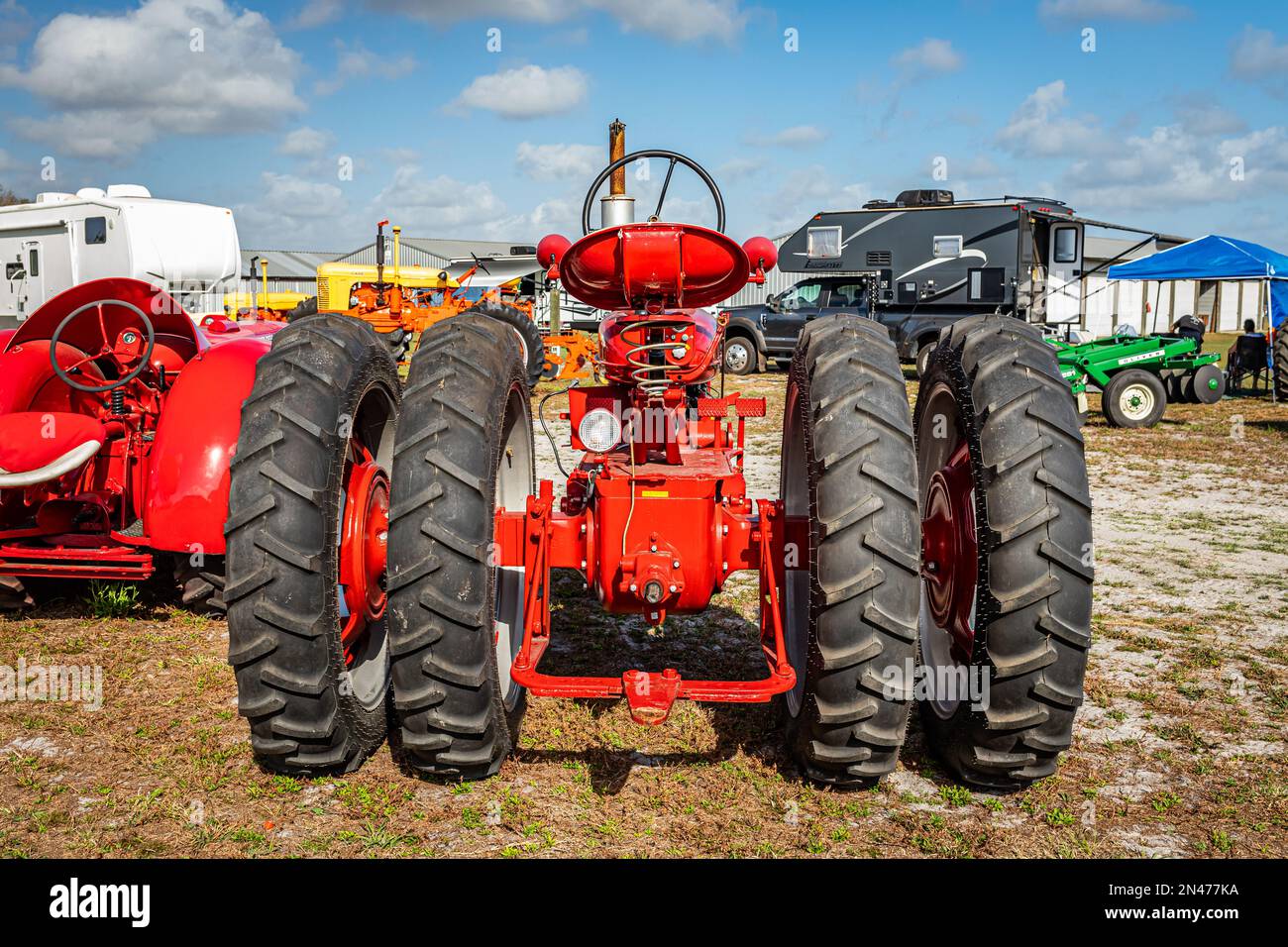 Farmall H Tractors