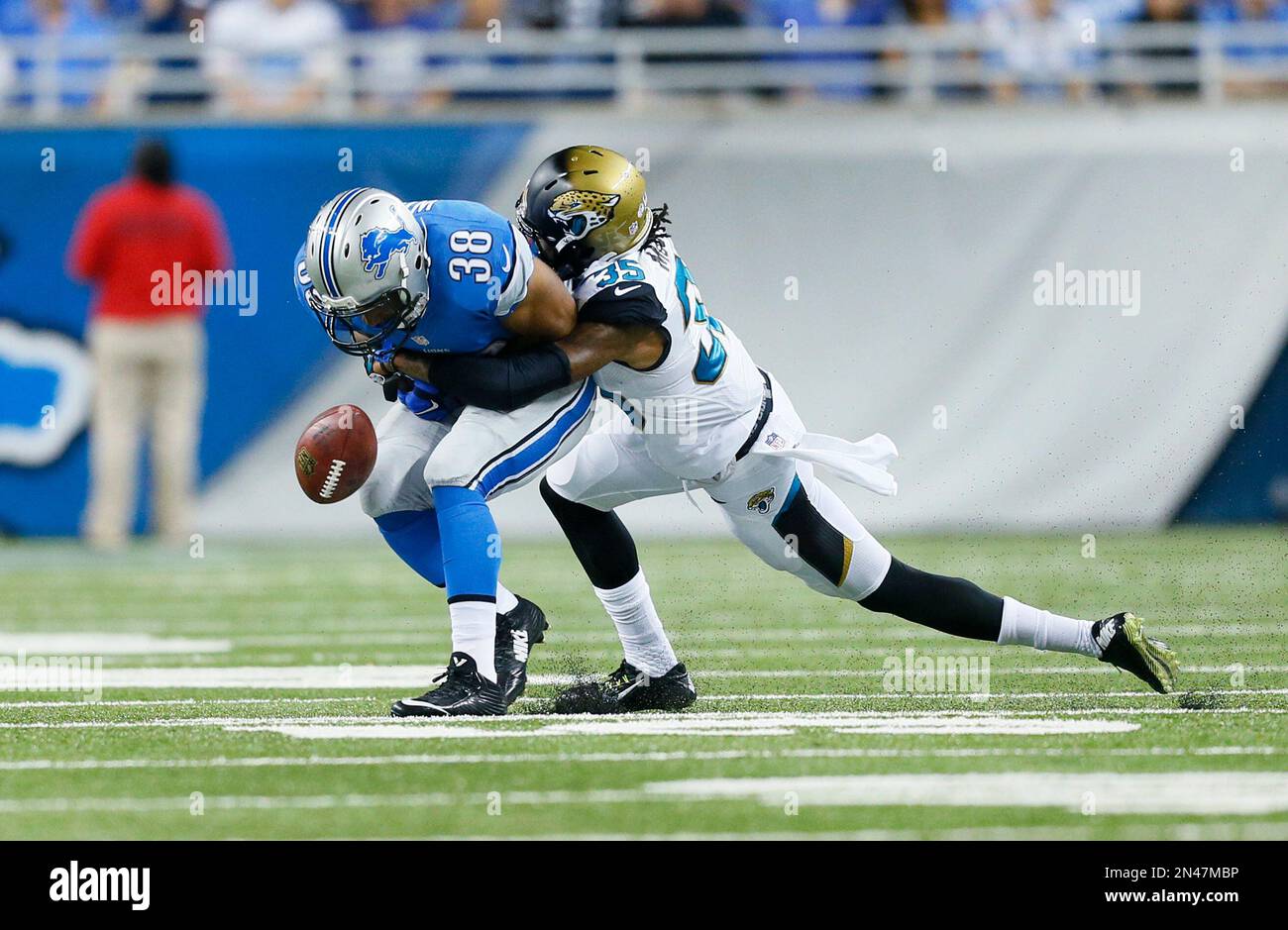 Jacksonville Jaguars cornerback Demetrius McCray (35) forces a Detroit ...