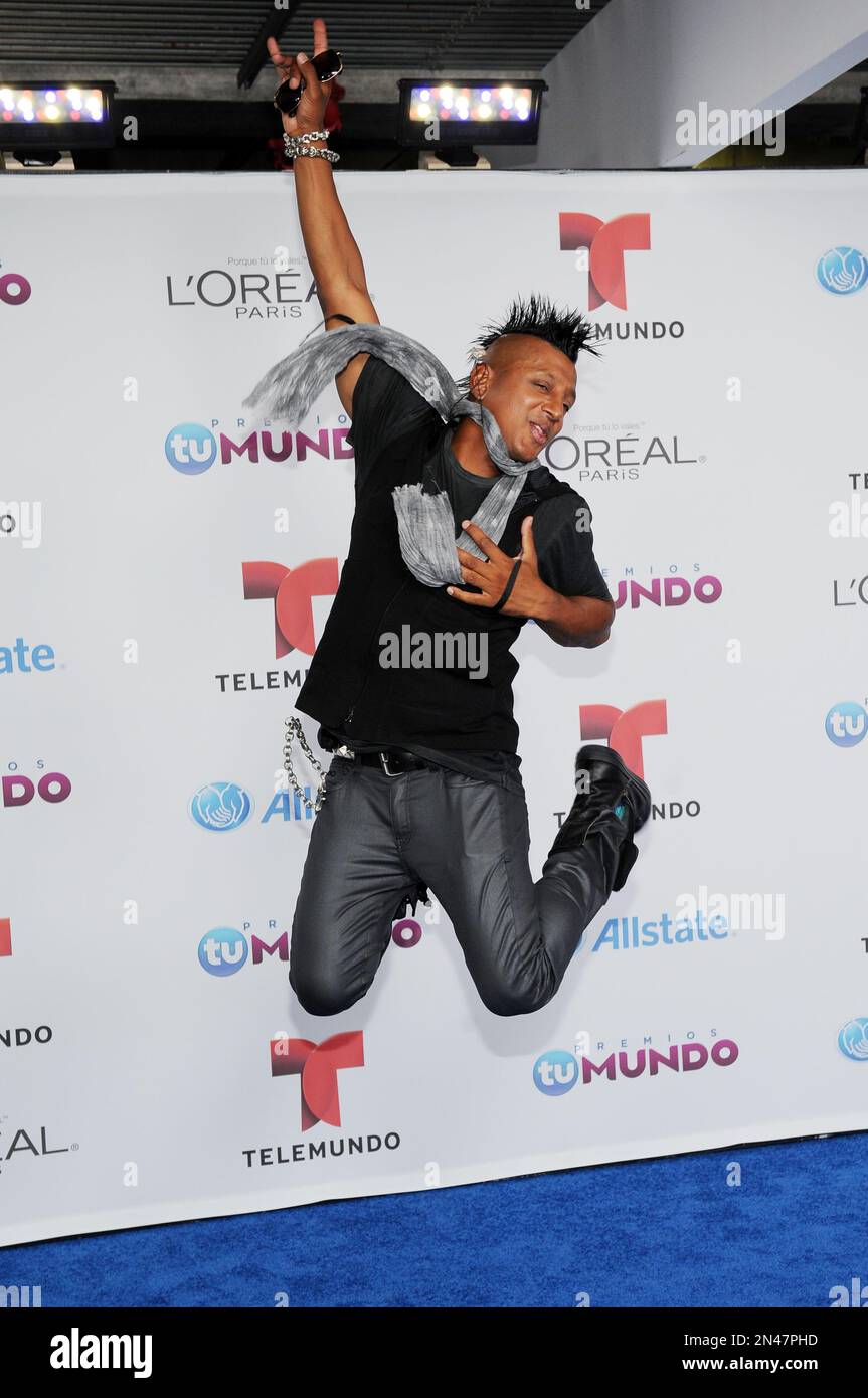 DJ Ravi Drums arrives for the Premios Tu Mundo Awards at the American ...