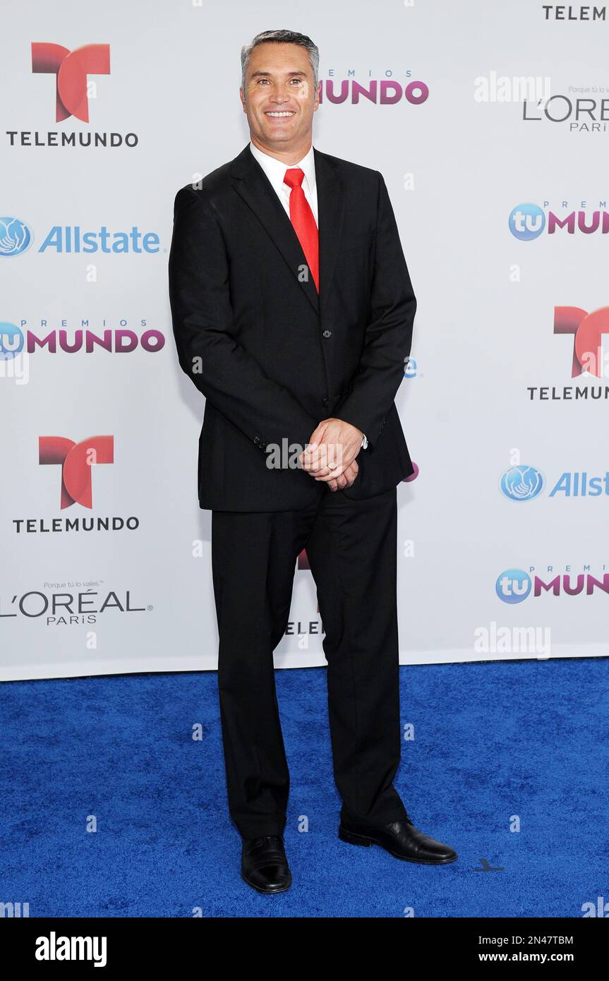 Edgardo Del villar arrives for the Premios Tu Mundo Awards at the ...