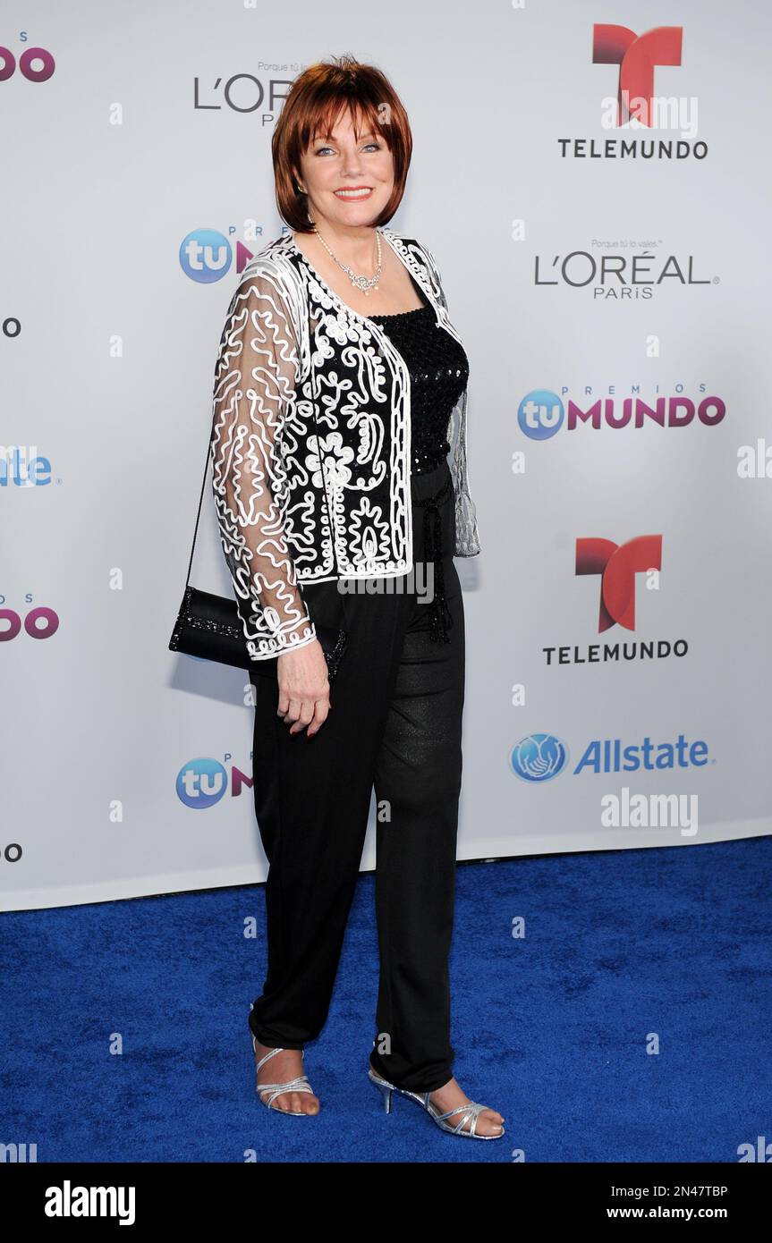 Zully Montero arrives for the Premios Tu Mundo Awards at the American ...