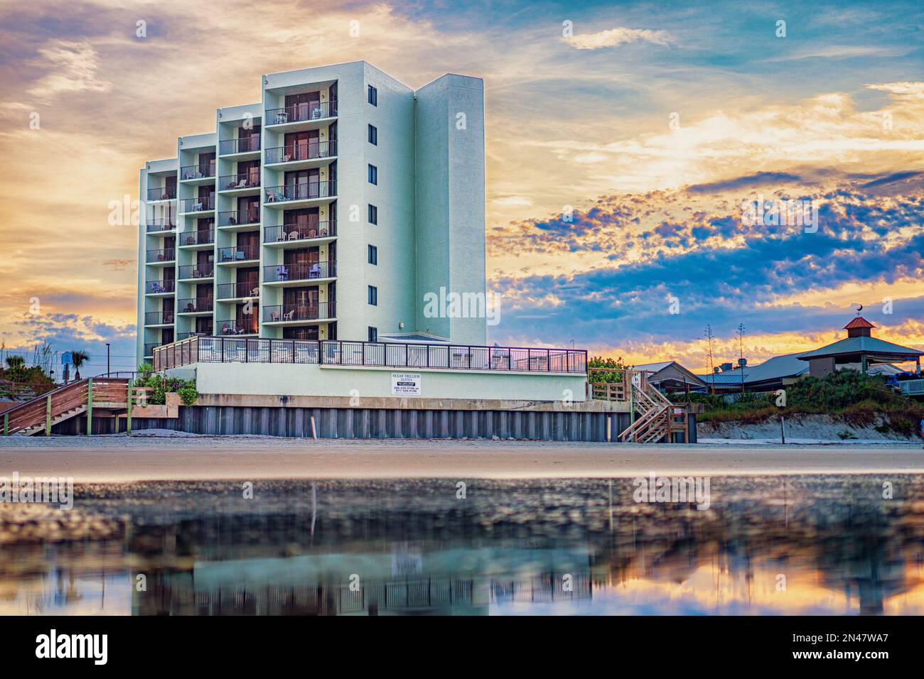 Downtown feel hi-res stock photography and images - Alamy