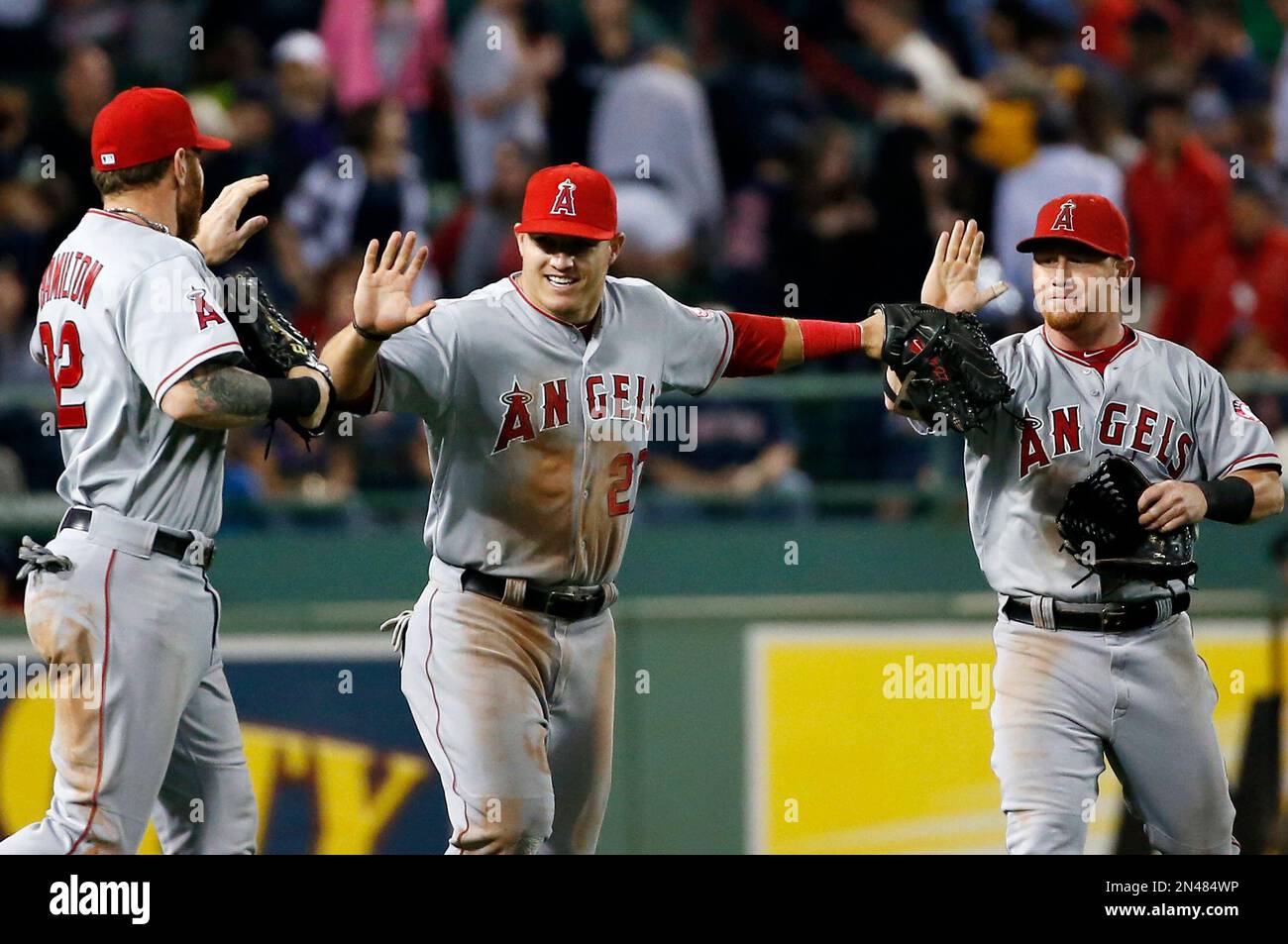 Los Angeles Angels left fielder Josh Hamilton, from left, center ...