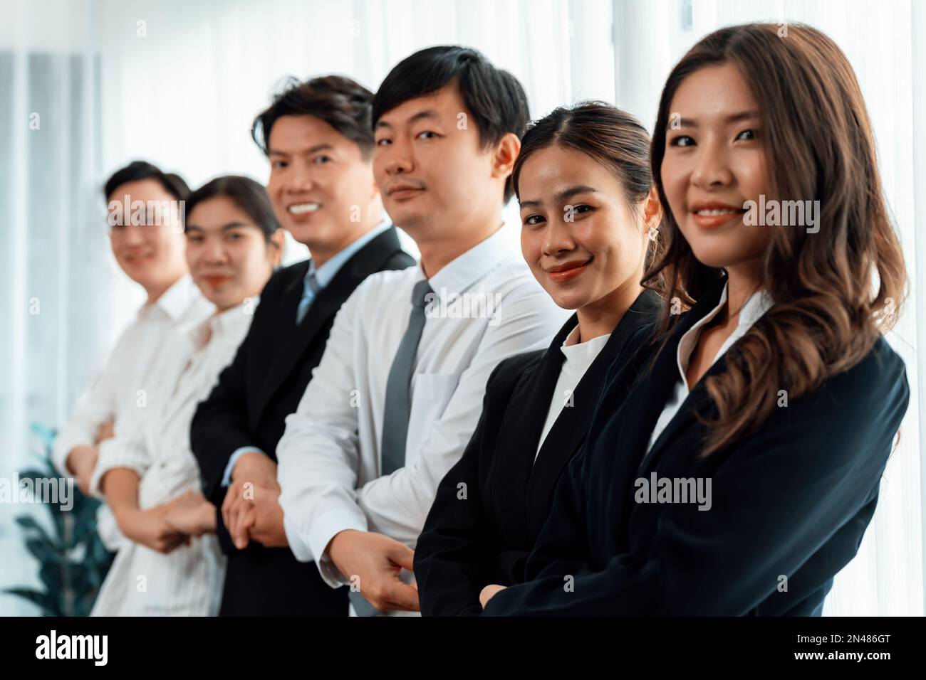 Cohesive bonding hi-res stock photography and images - Alamy