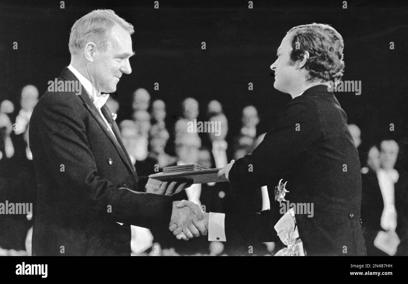 Australian-born Professor John Cornforth, 58, from Sittingbourne ...