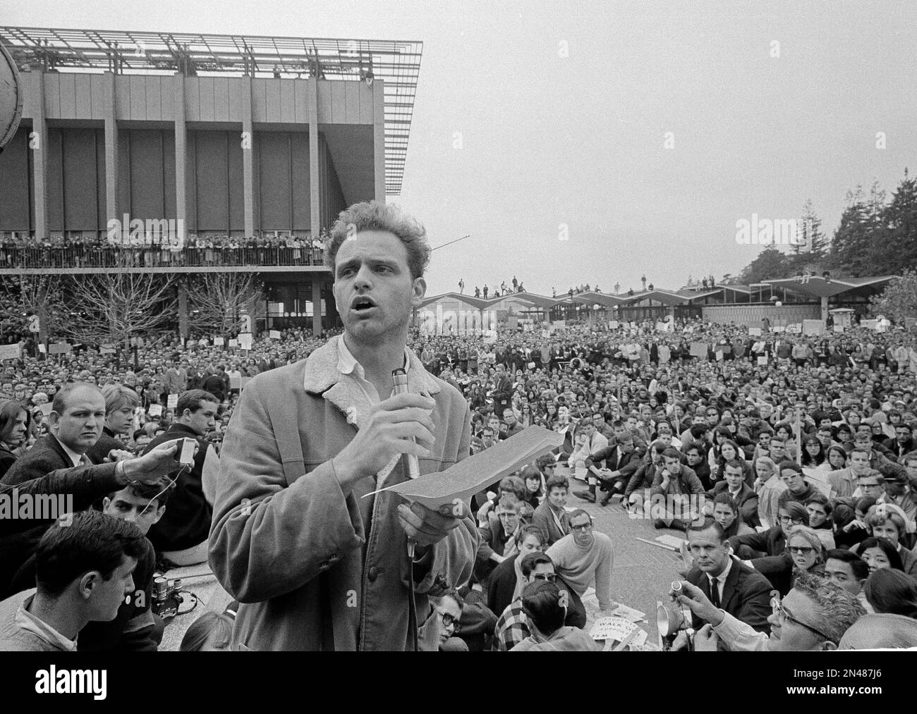 Mario Savio, leader of the Berkeley Free Speech Movement, speaks to ...