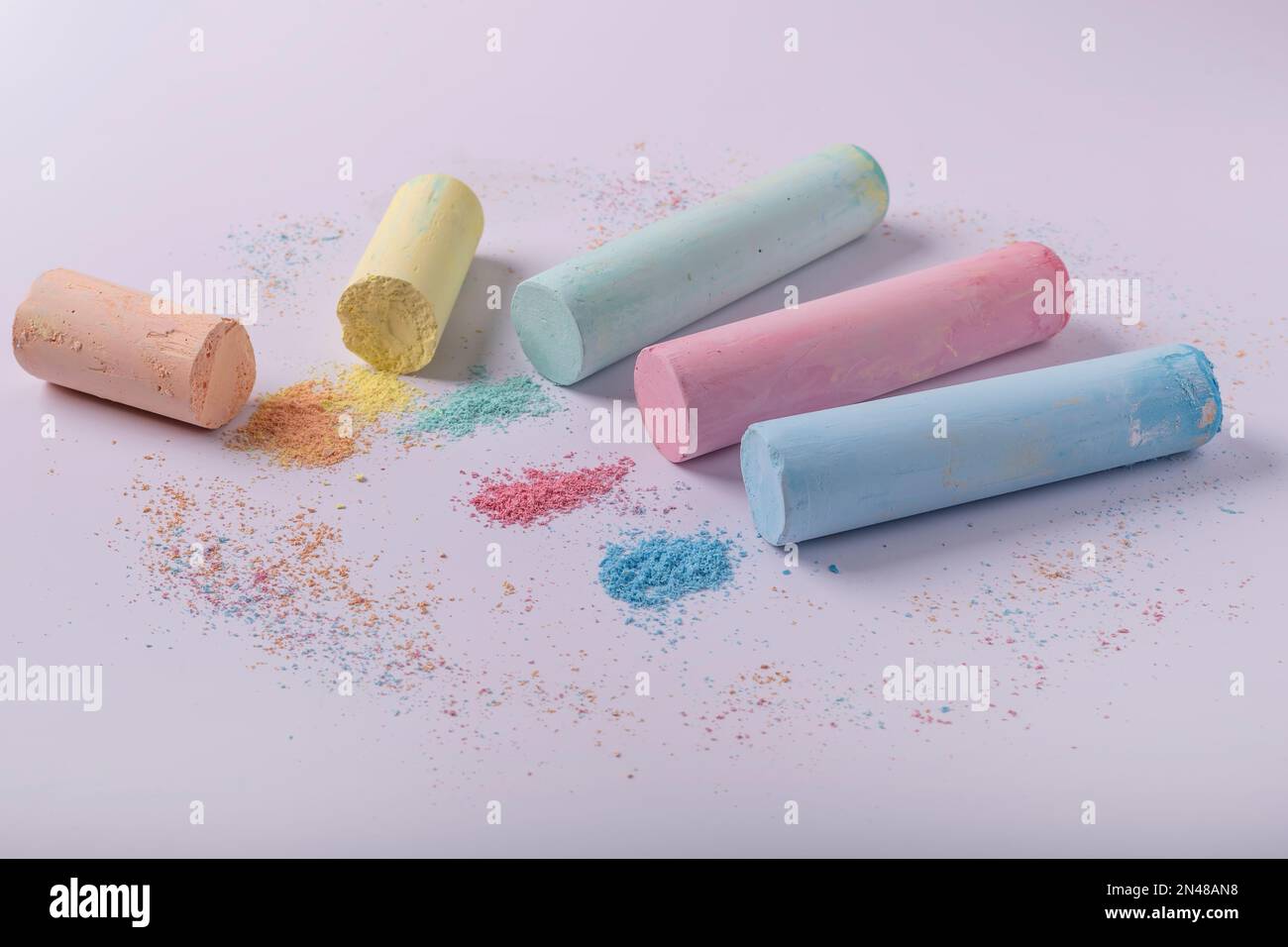 Green crayon crumble hi-res stock photography and images - Alamy