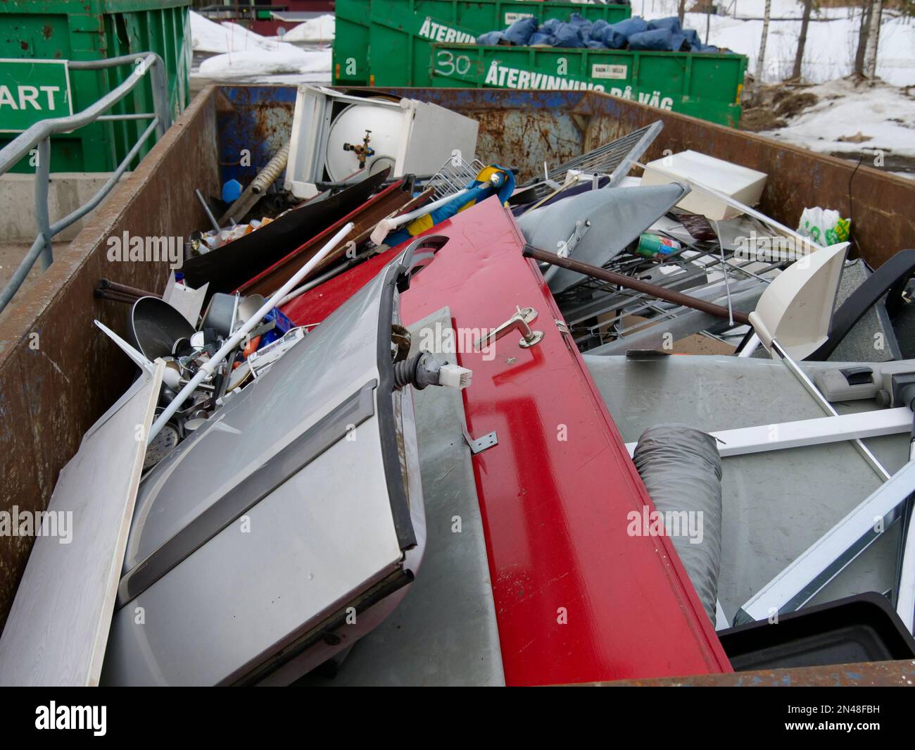 Scrap metal recycling loading train hi-res stock photography and images ...