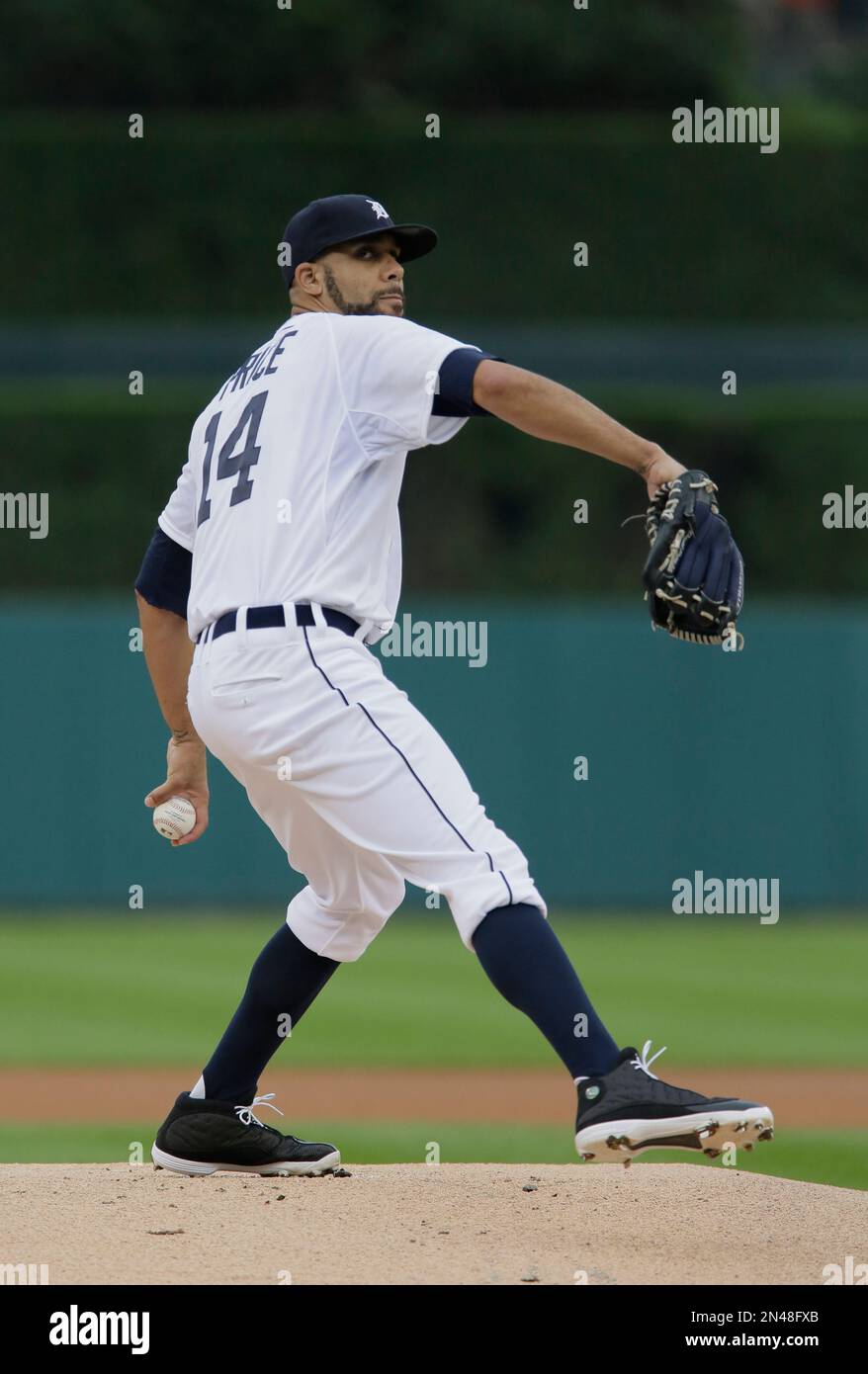 Detroit Tigers pitcher David Price tosses a warmup pitch before the ...
