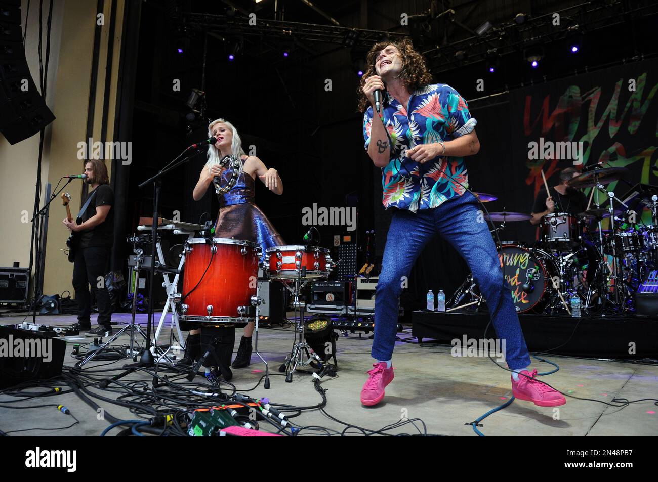 Alice Katz and Sam Martin of Youngblood Hawke perform at Mizner Park ...
