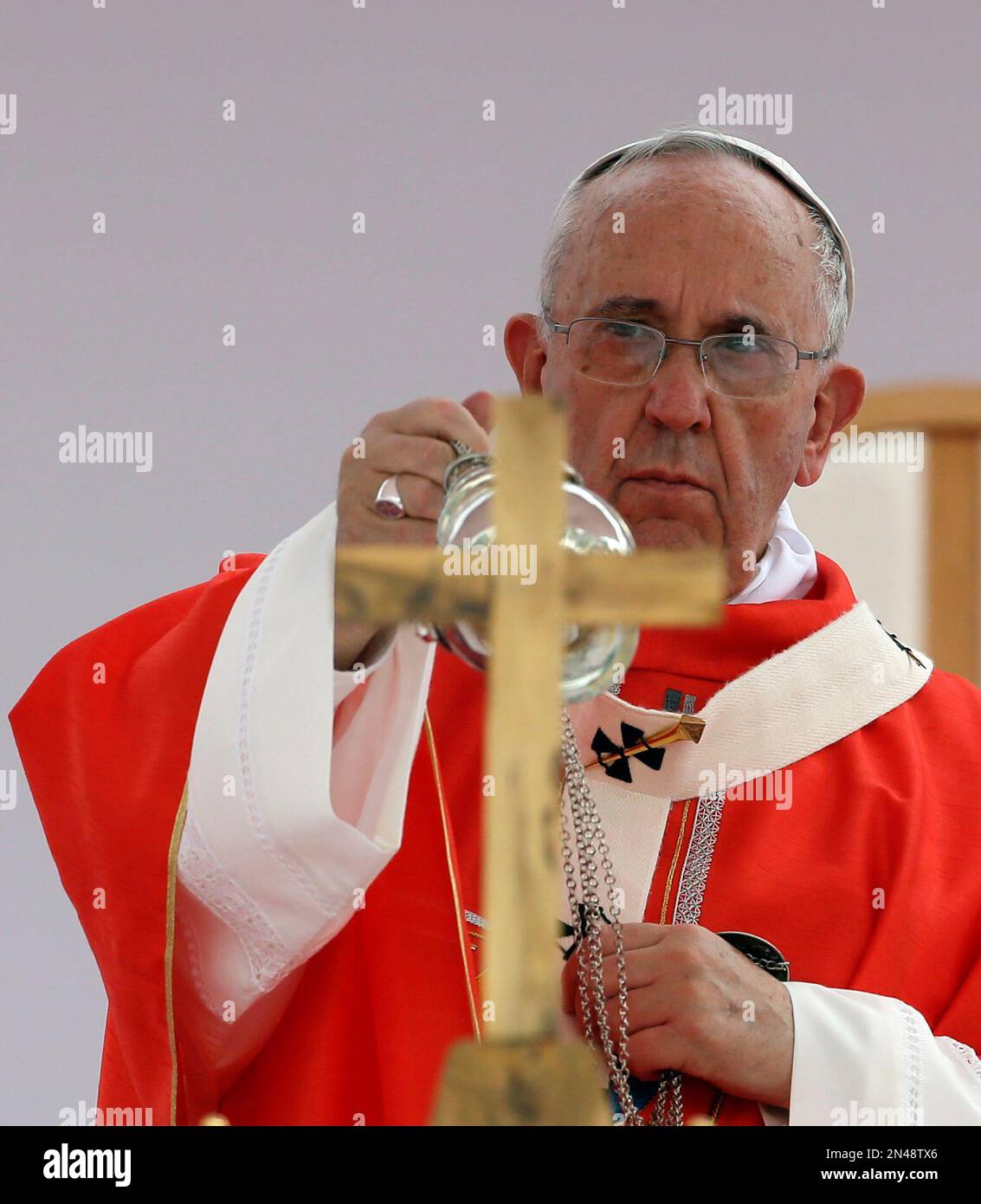 Pope Francis celebrates a mass and the beatification Paul Yun ji-Chung ...