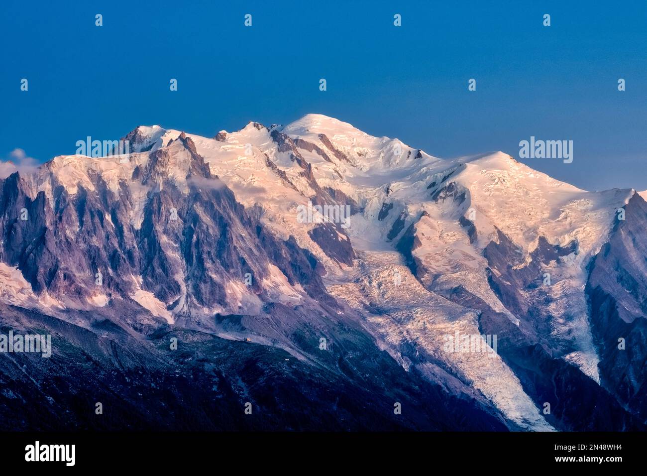 The summits of Mont Blanc du Tacul, Aiguille du Midi, Mont Maudit, Mont Blanc, Dome du Goutier ...