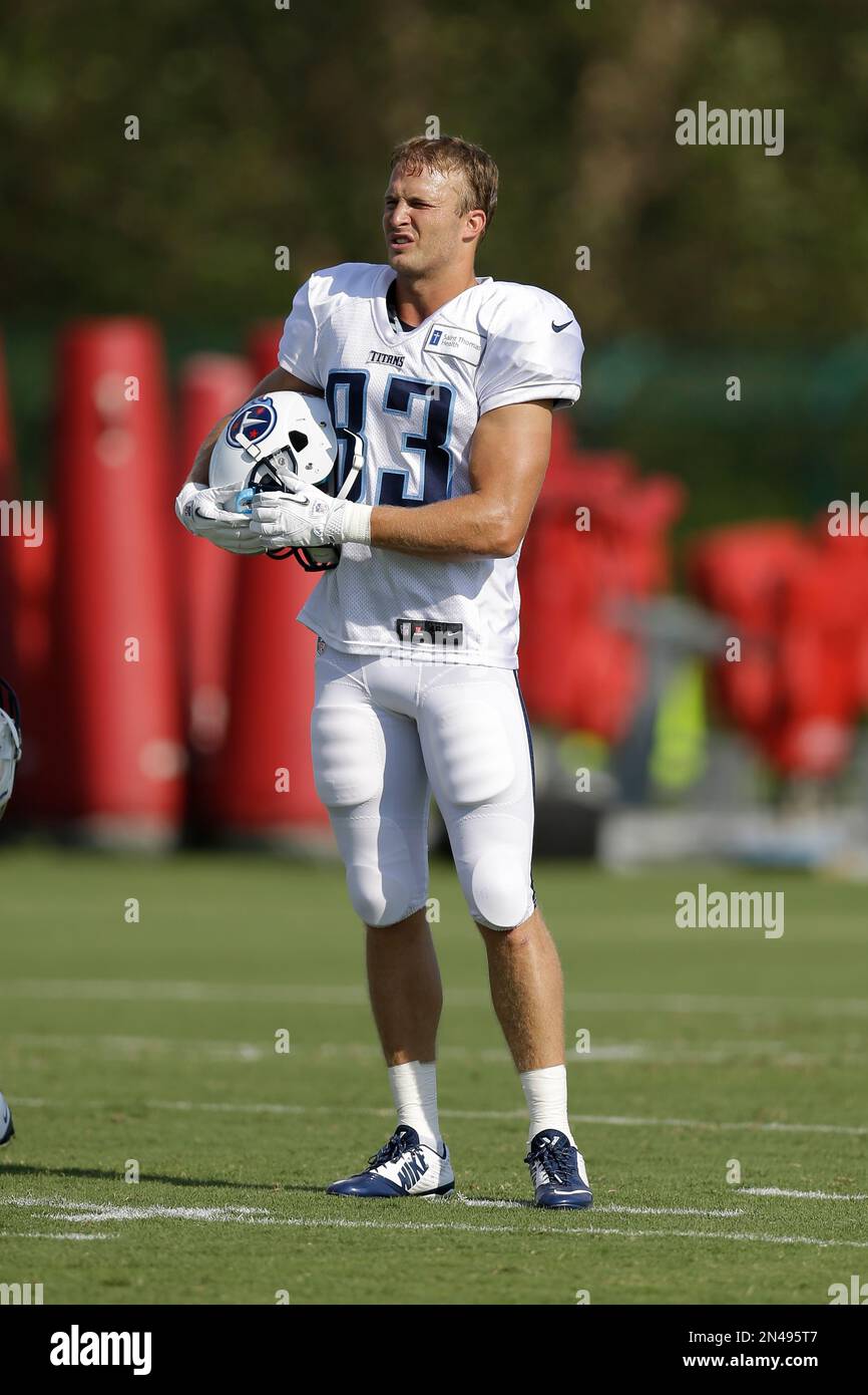 Tennessee Titans wide receiver Marc Mariani takes a break during NFL ...