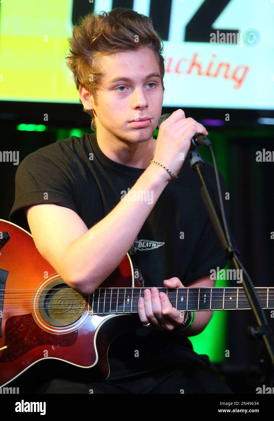 Luke Hemmings of the band 5 Seconds of Summer visits the Q102 ...