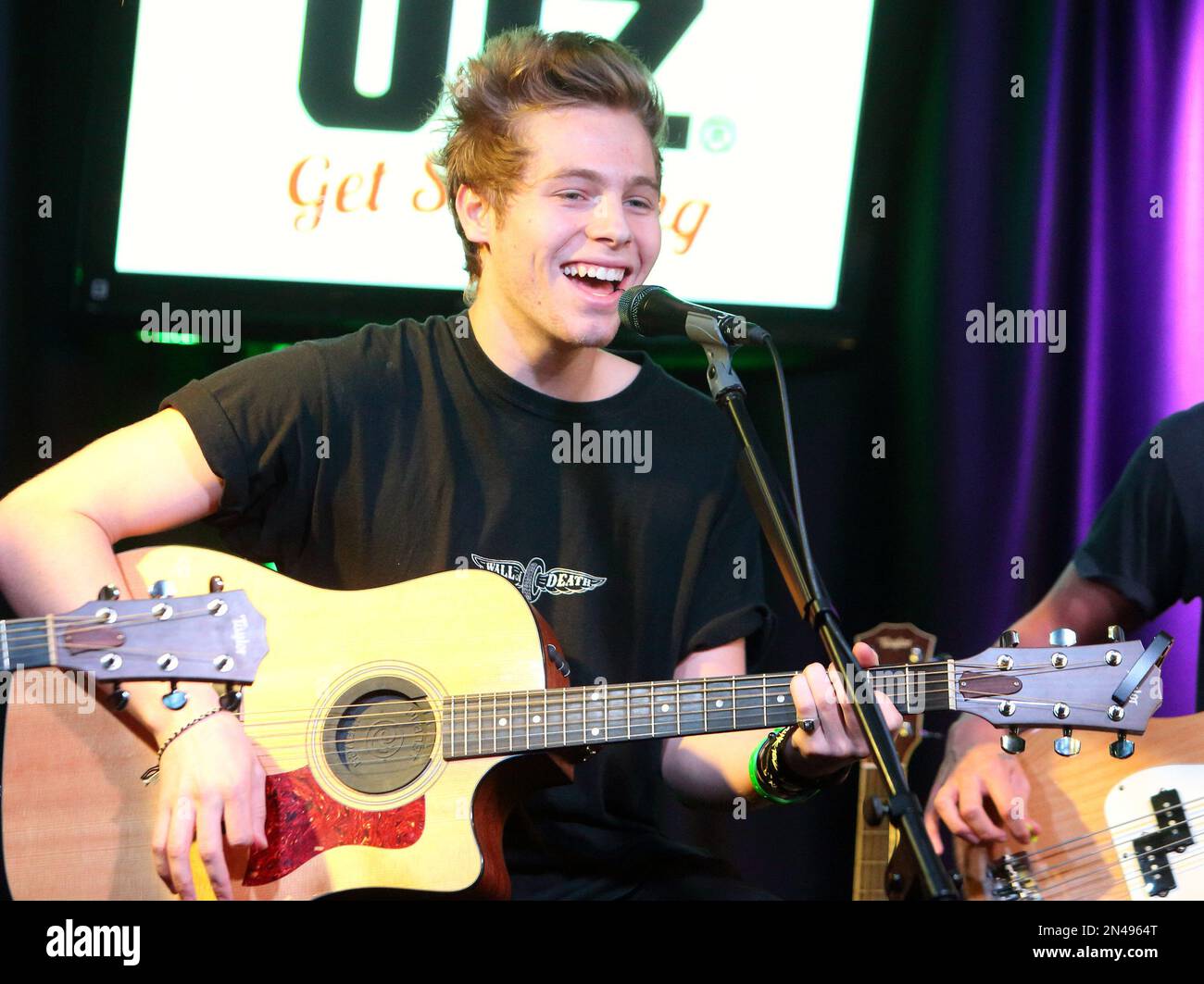 Luke Hemmings of the band 5 Seconds of Summer visits the Q102 ...