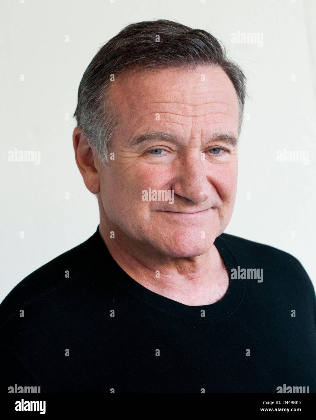 Actor Robin Williams poses for a portrait during the Happy Feet Press ...