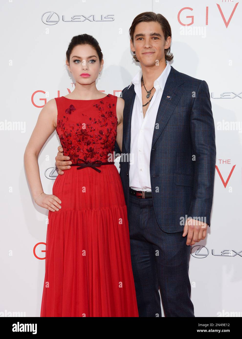 Brenton Thwaites And Odeya Rush Kiss