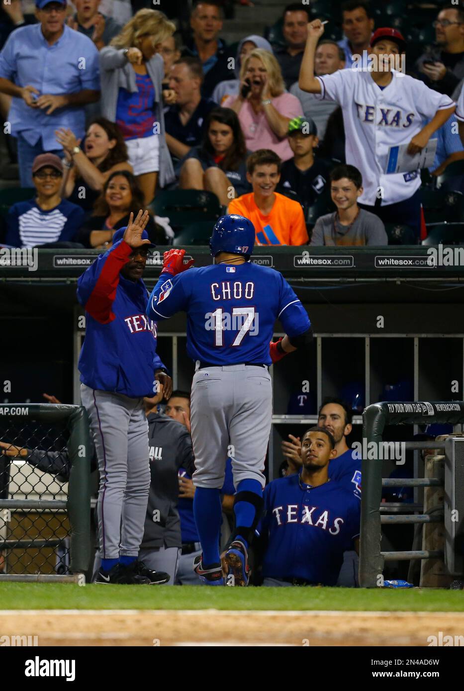 Texas Rangers left fielder Shin-Soo Choo (17) celebrates with manager ...