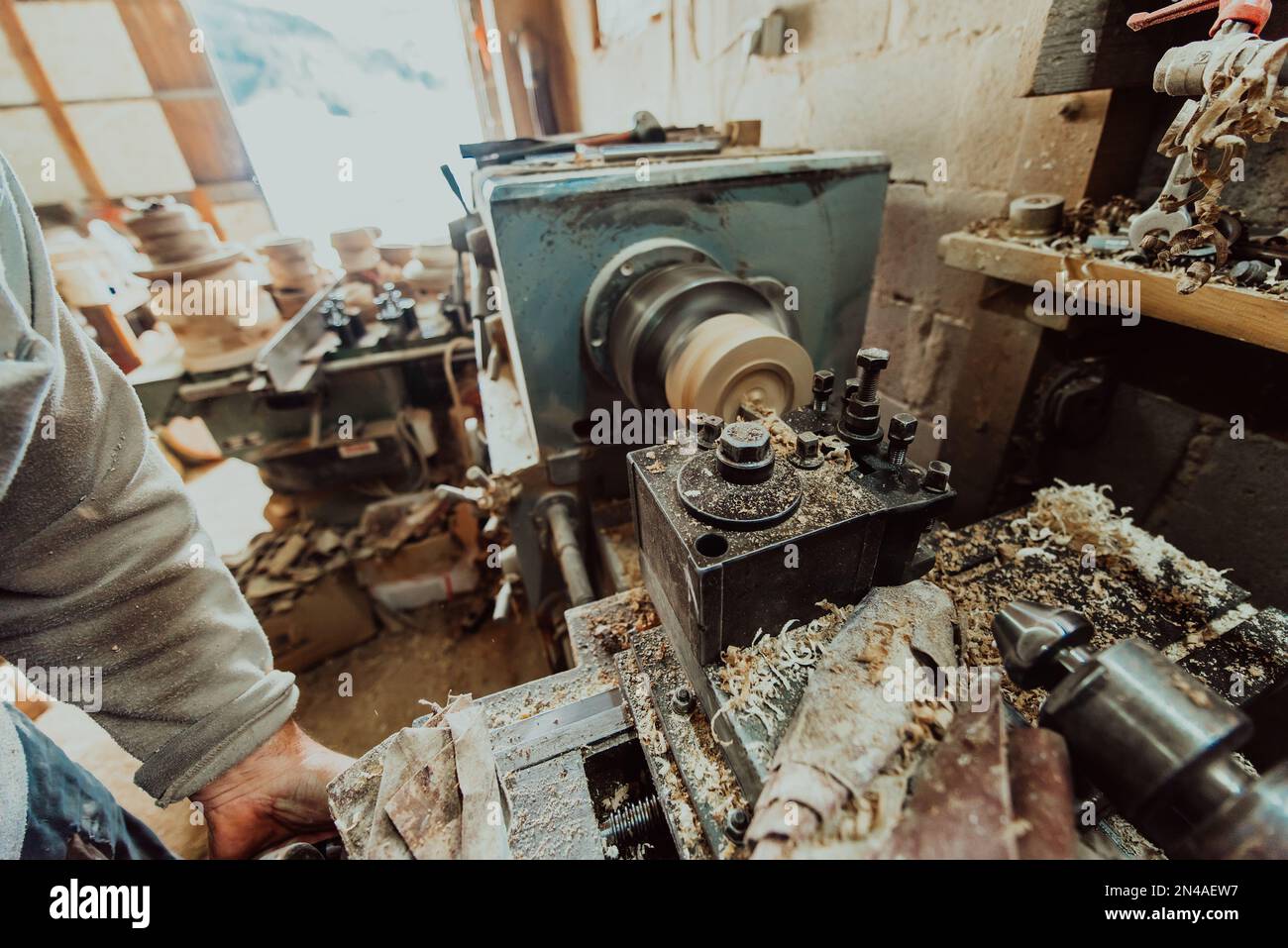 Man working on wood lathe hi-res stock photography and images - Alamy