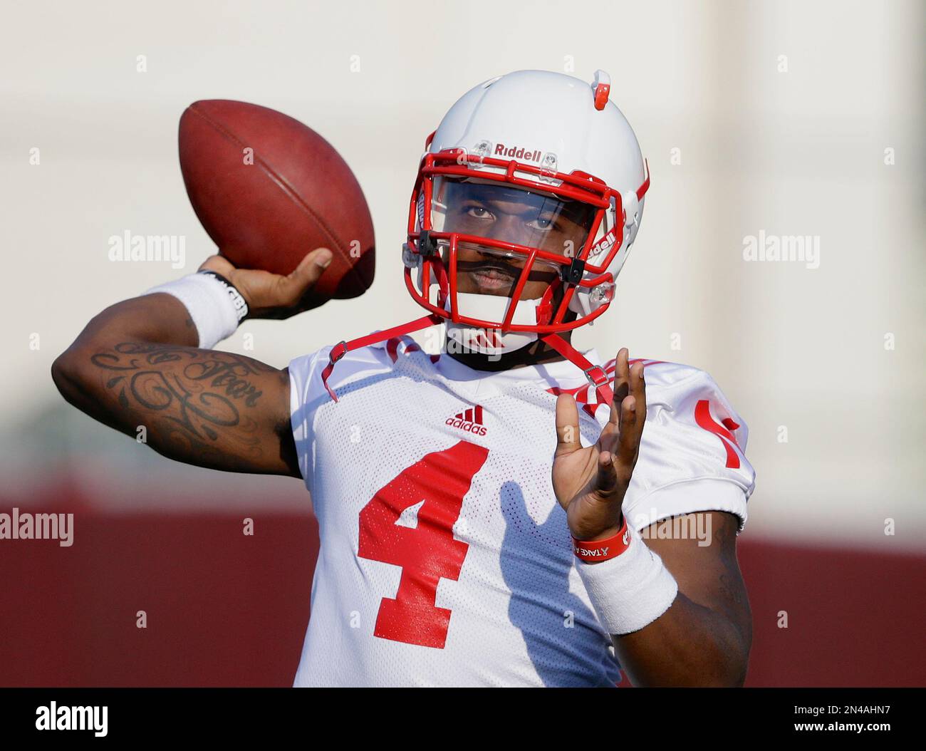 Nebraska quarterback Tommy Armstrong Jr. throws during Nebraska's first ...