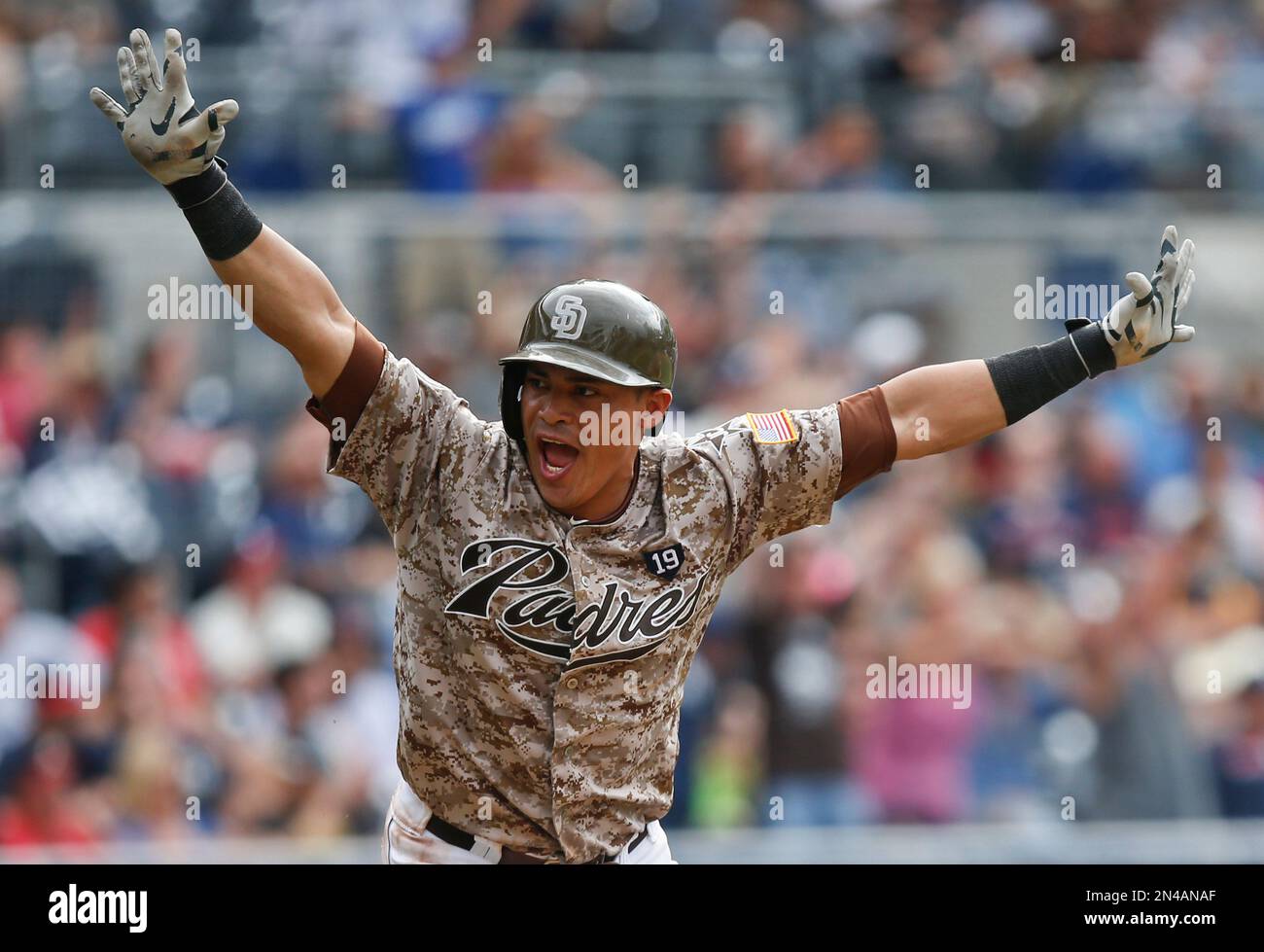 San Diego Padres' Everth Cabrera celebrates as he runs to first after ...