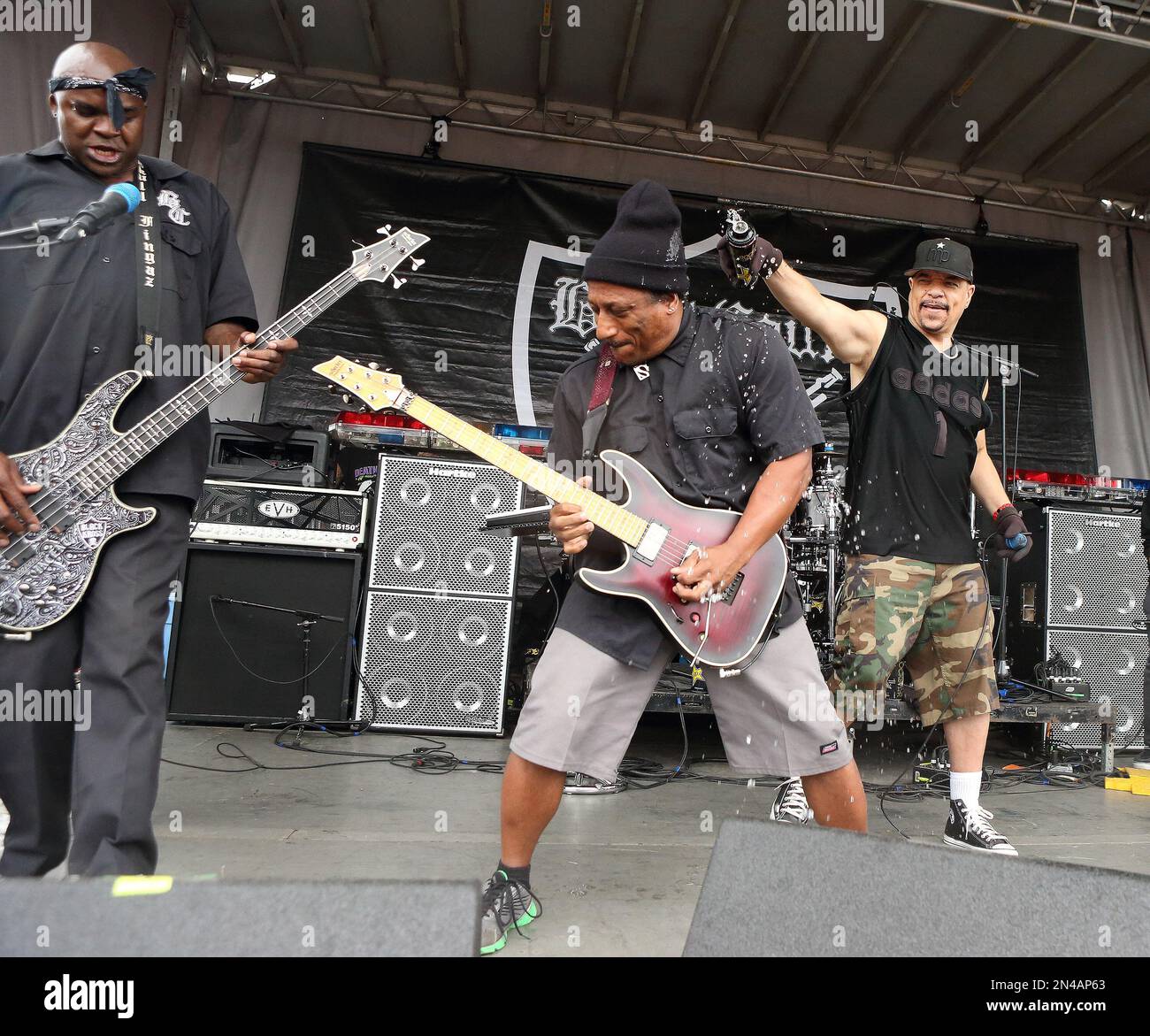Ernie C performs in concert with his band Body Count during the ...