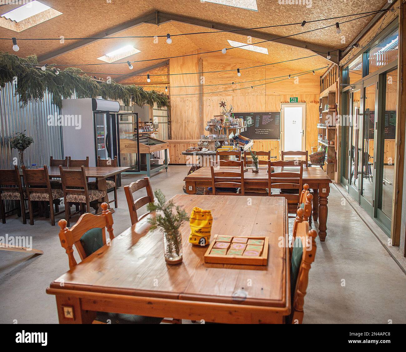 Farm shop interior hi-res stock photography and images - Alamy