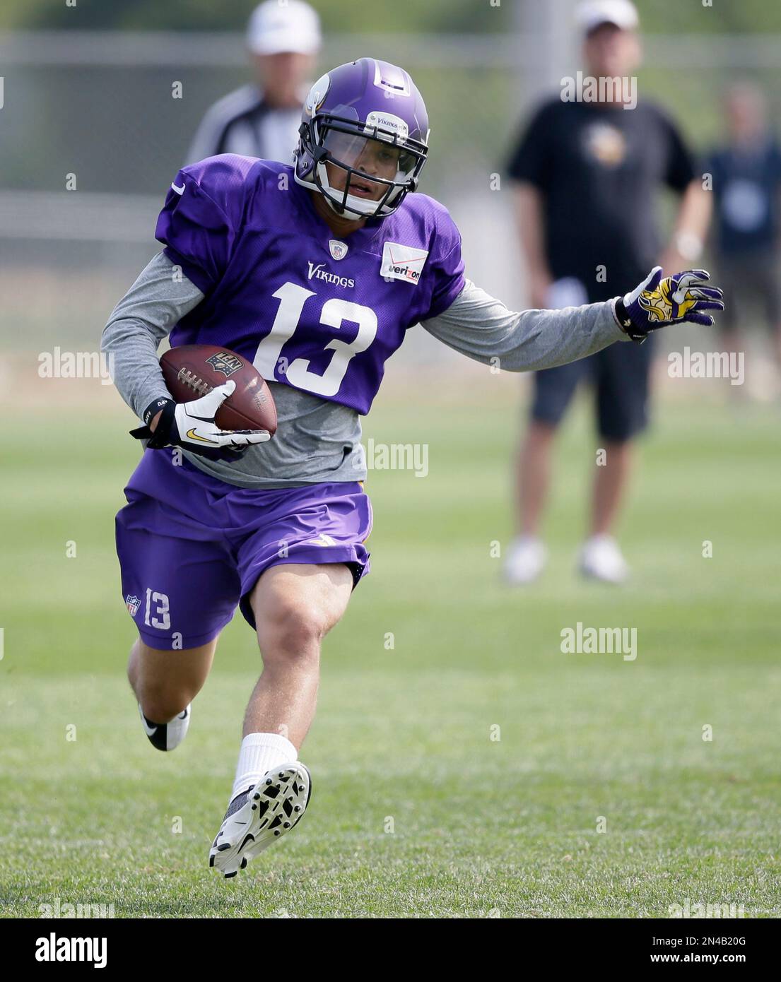 Minnesota Vikings wide receiver Kain Colter runs up the field during an ...