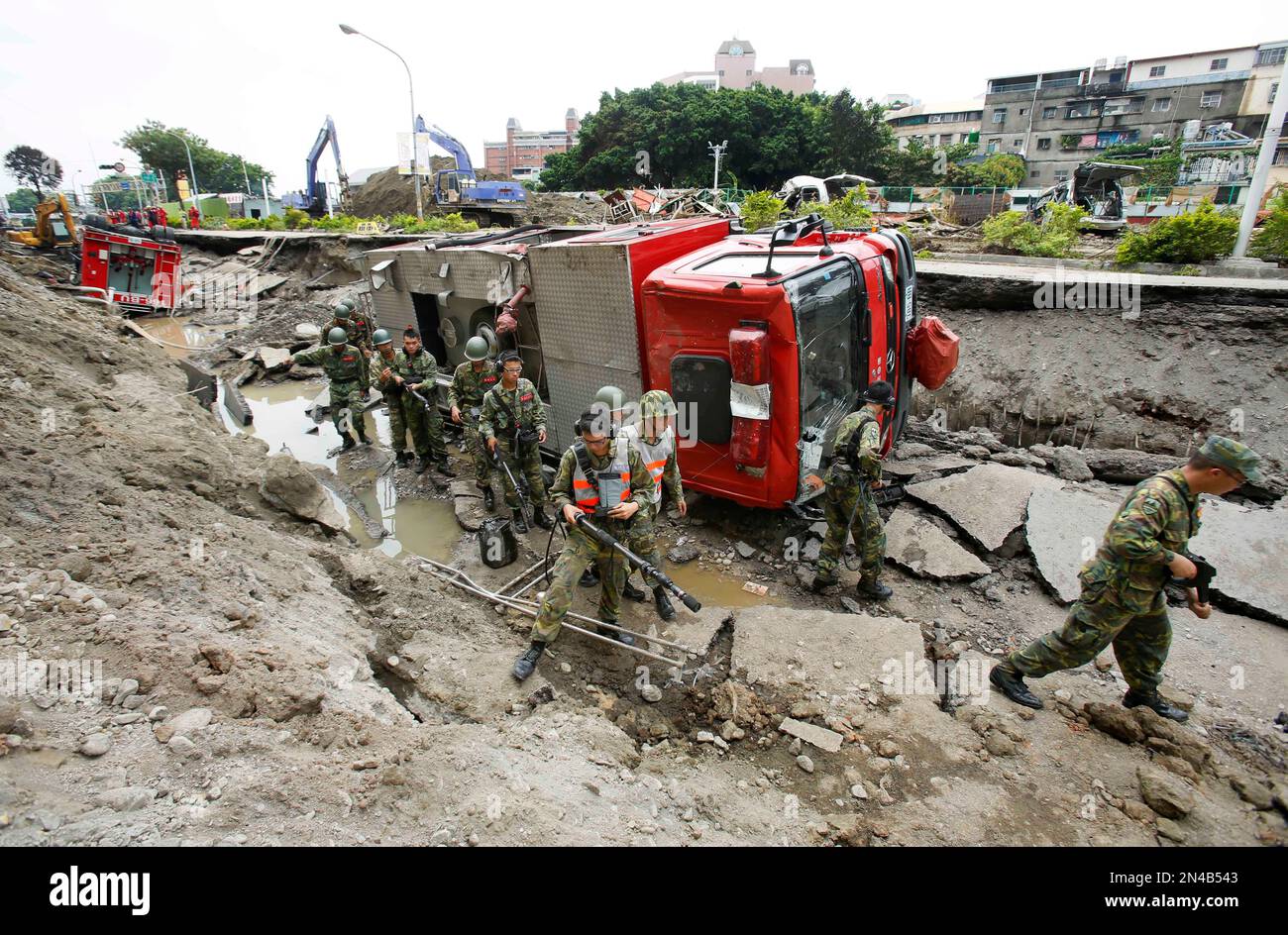Soldiers use electronic sensors to search for missing persons after ...