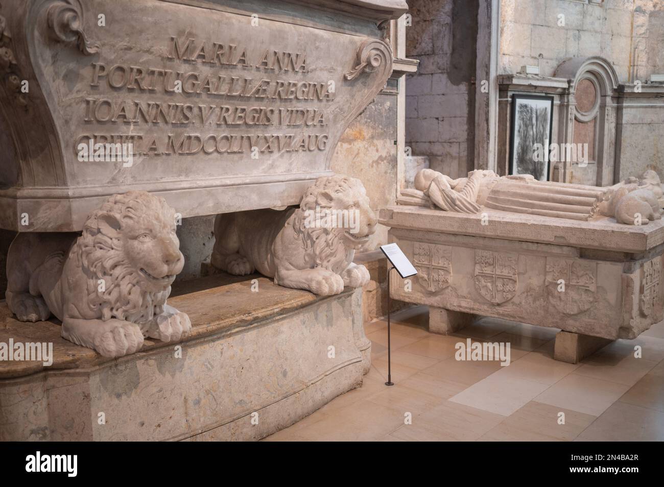 Tomb of the Queen Maria Ana of Austria (18th century), The Carmo ...