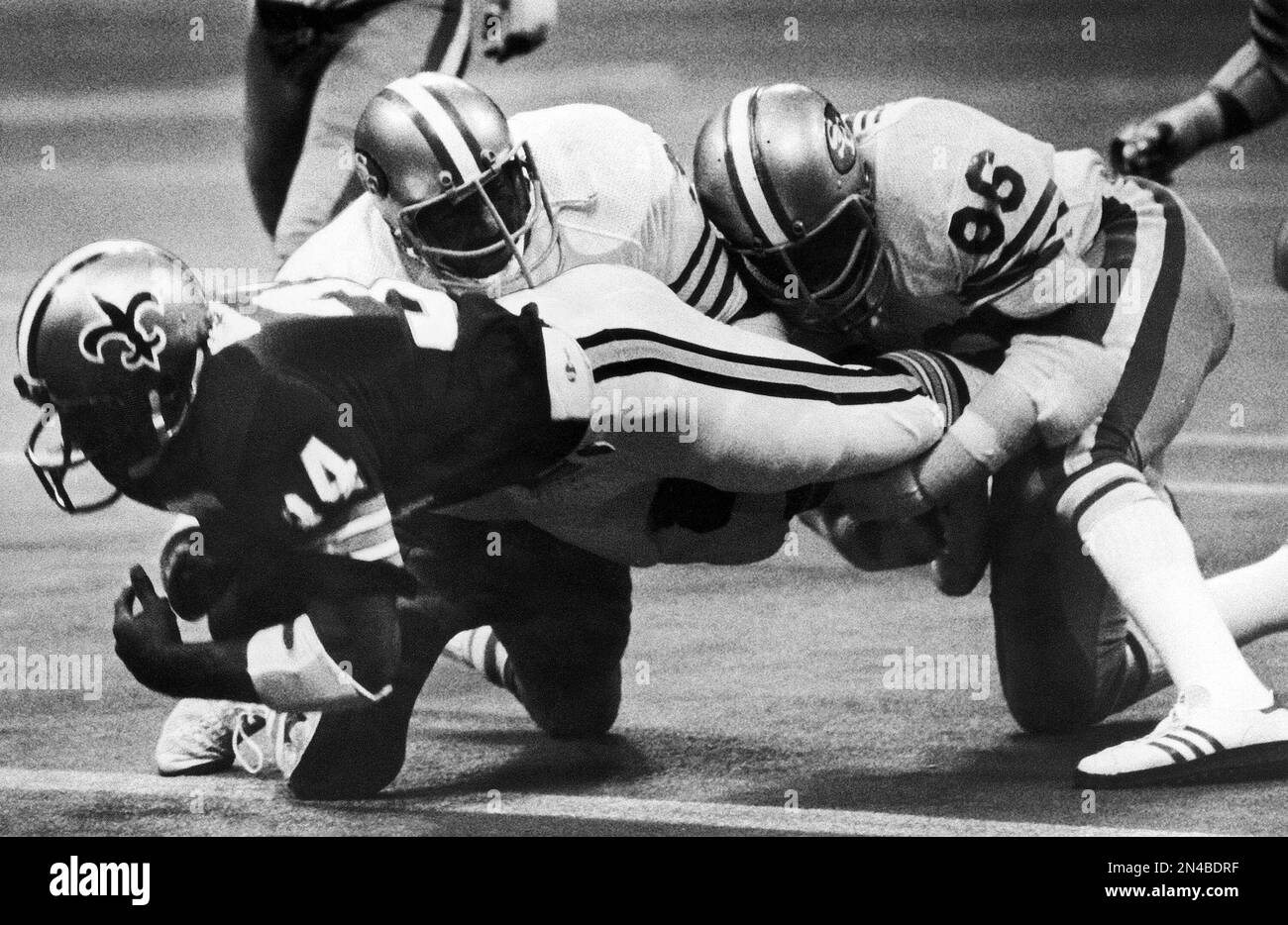 New Orleans Saints running back Tony Galbreath stretches into the end ...