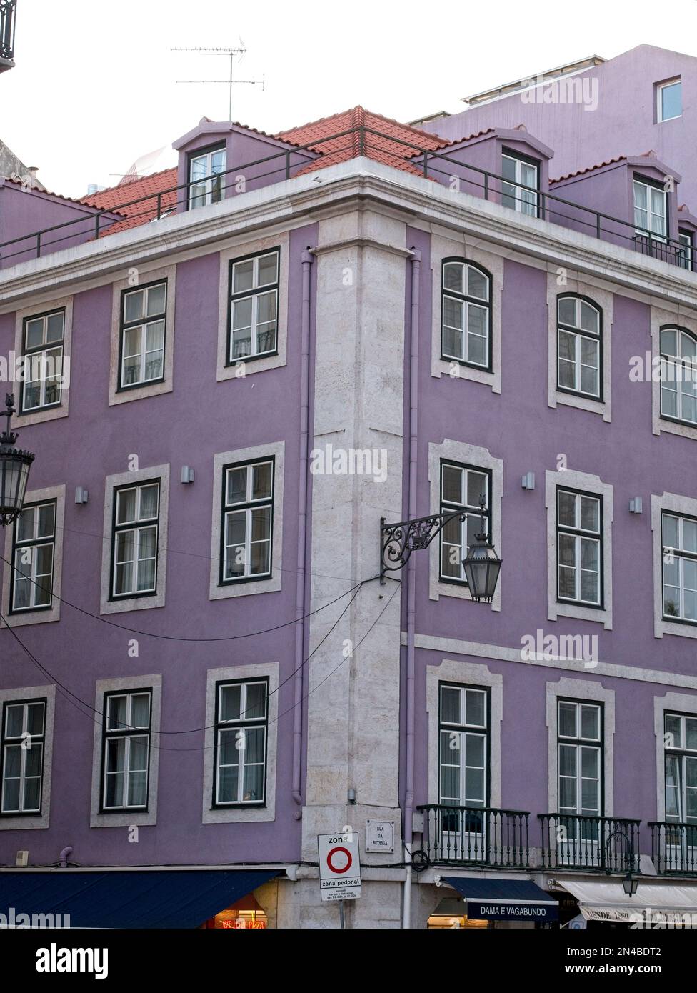 White stone trims hi-res stock photography and images - Alamy