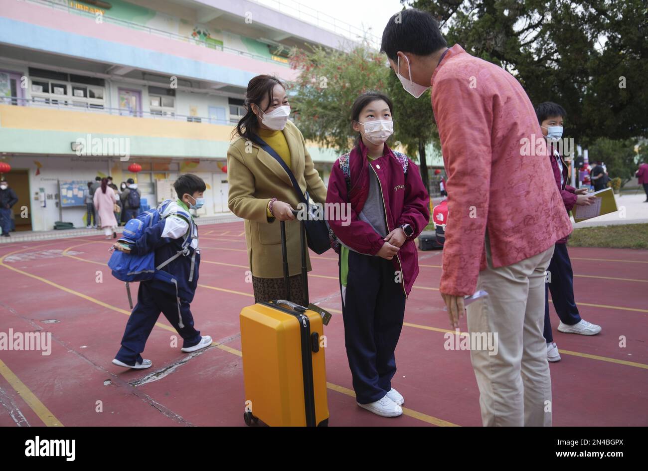 About 50 cross border students back to school. Cross borders students ...
