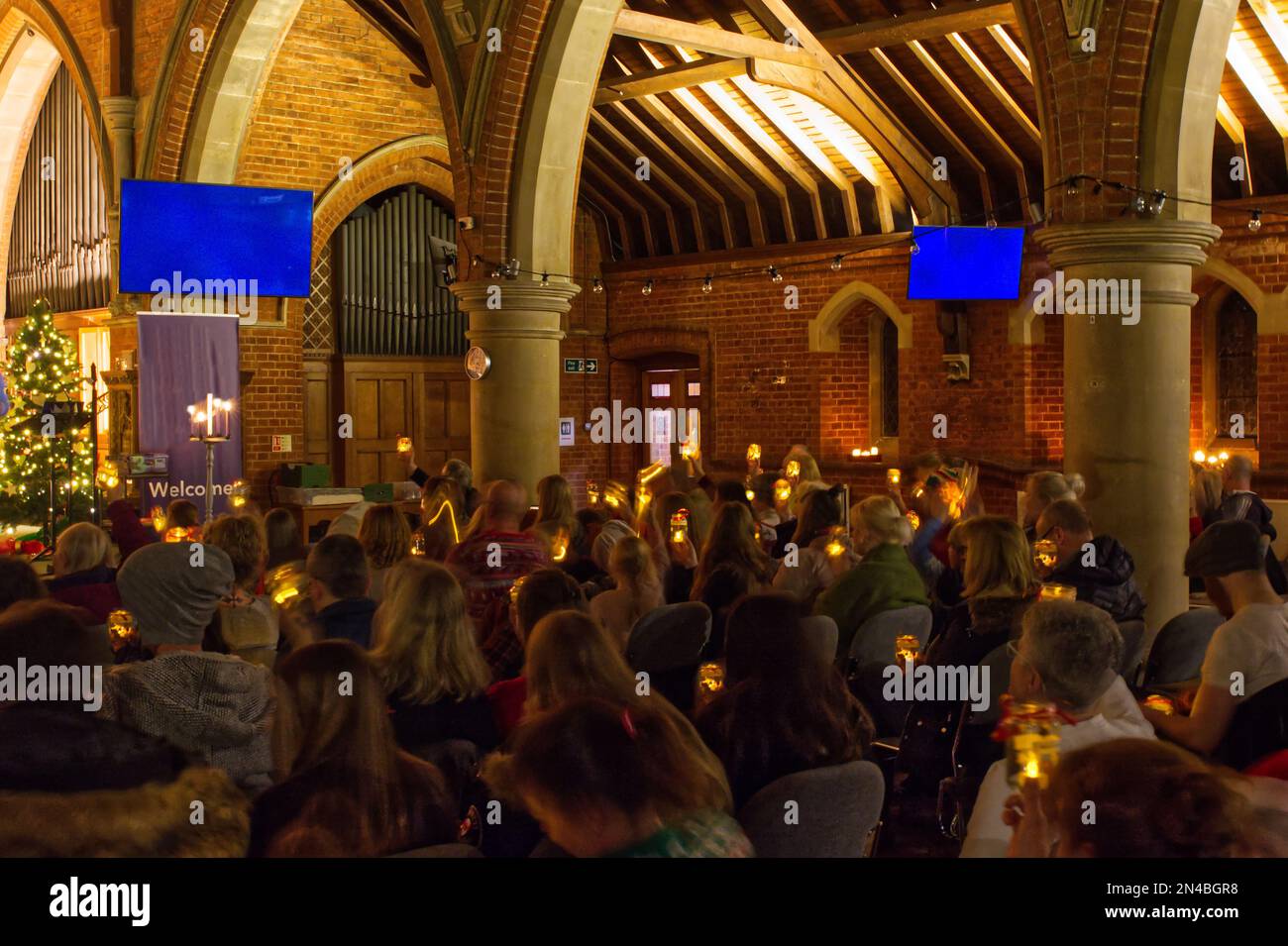 Christmas church service hi-res stock photography and images - Alamy