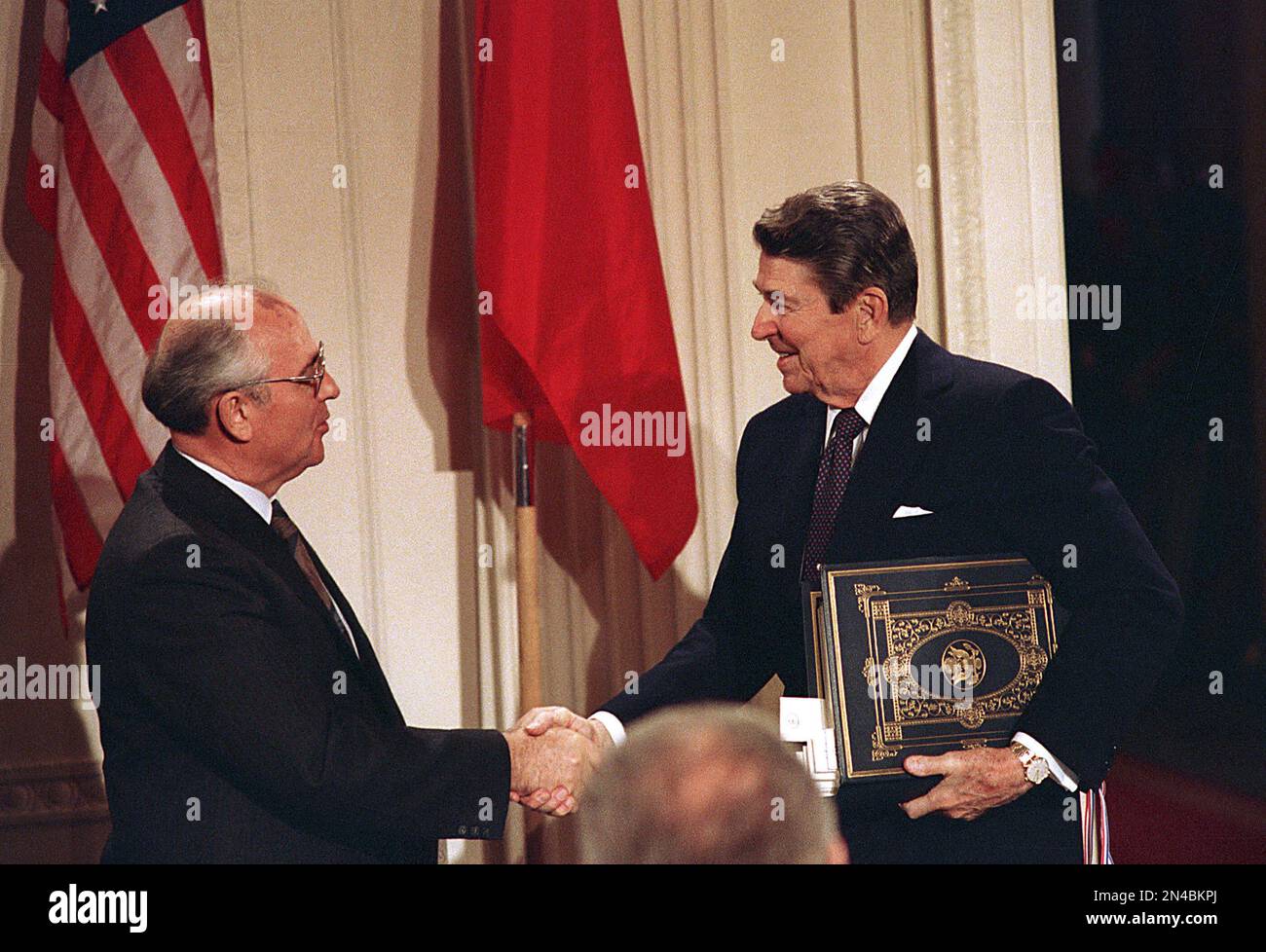 Ronald reagan public house hi-res stock photography and images - Alamy