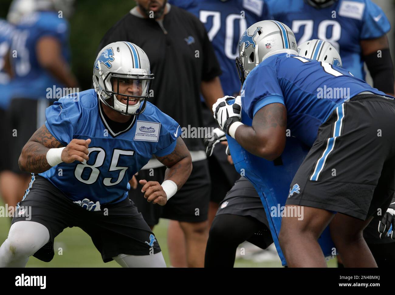 Detroit Lions tight end Eric Ebron (85) runs a drill during NFL ...