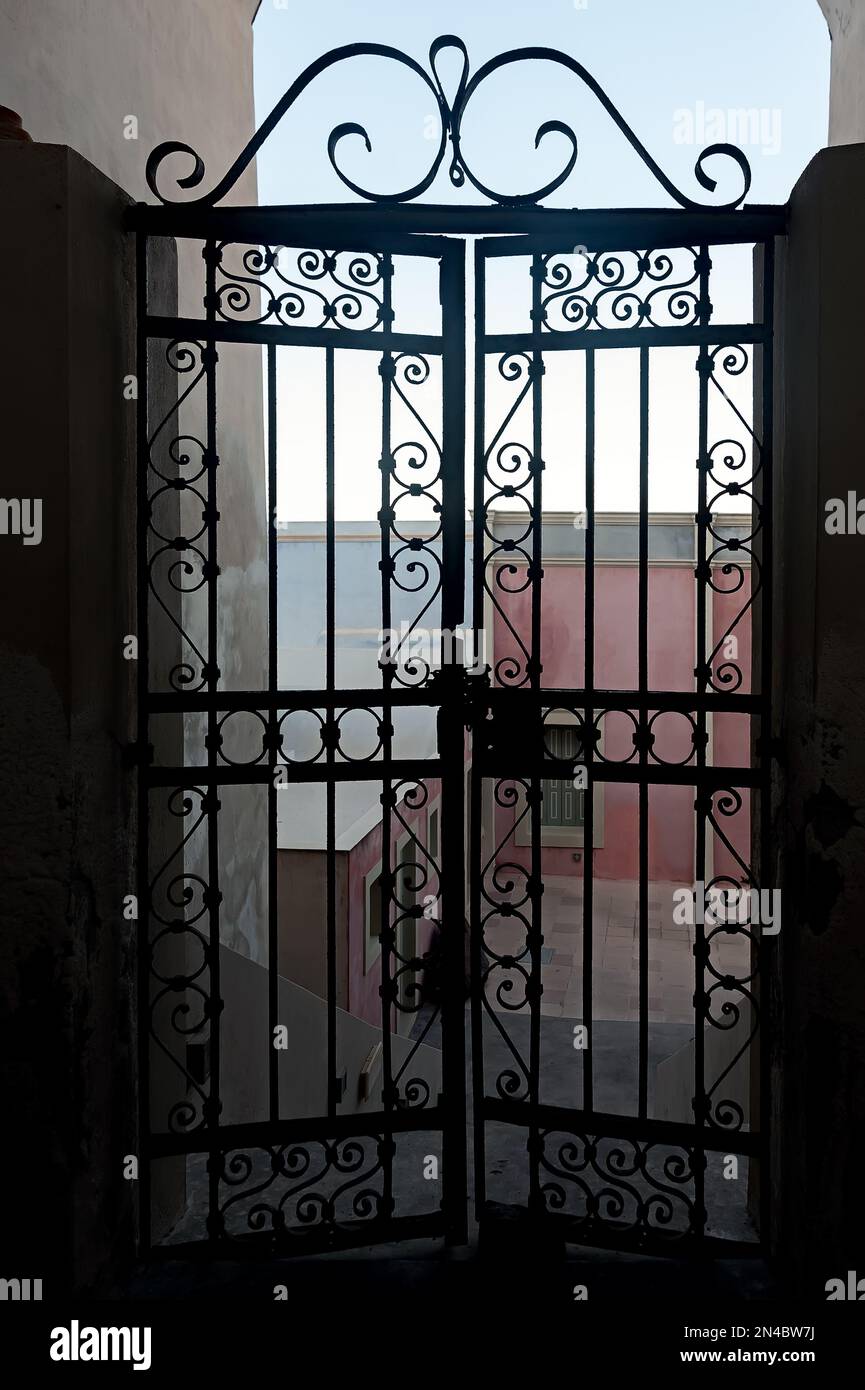 Atrium grate hi-res stock photography and images - Alamy