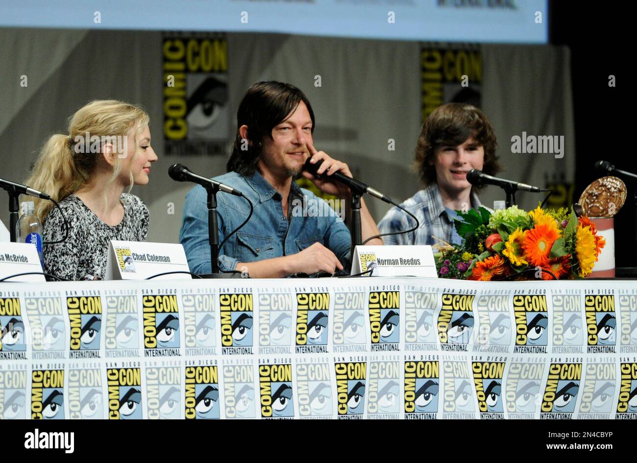 Emily Kinney Und Chandler Riggs Emily Kinney & Chandler Riggs Fan