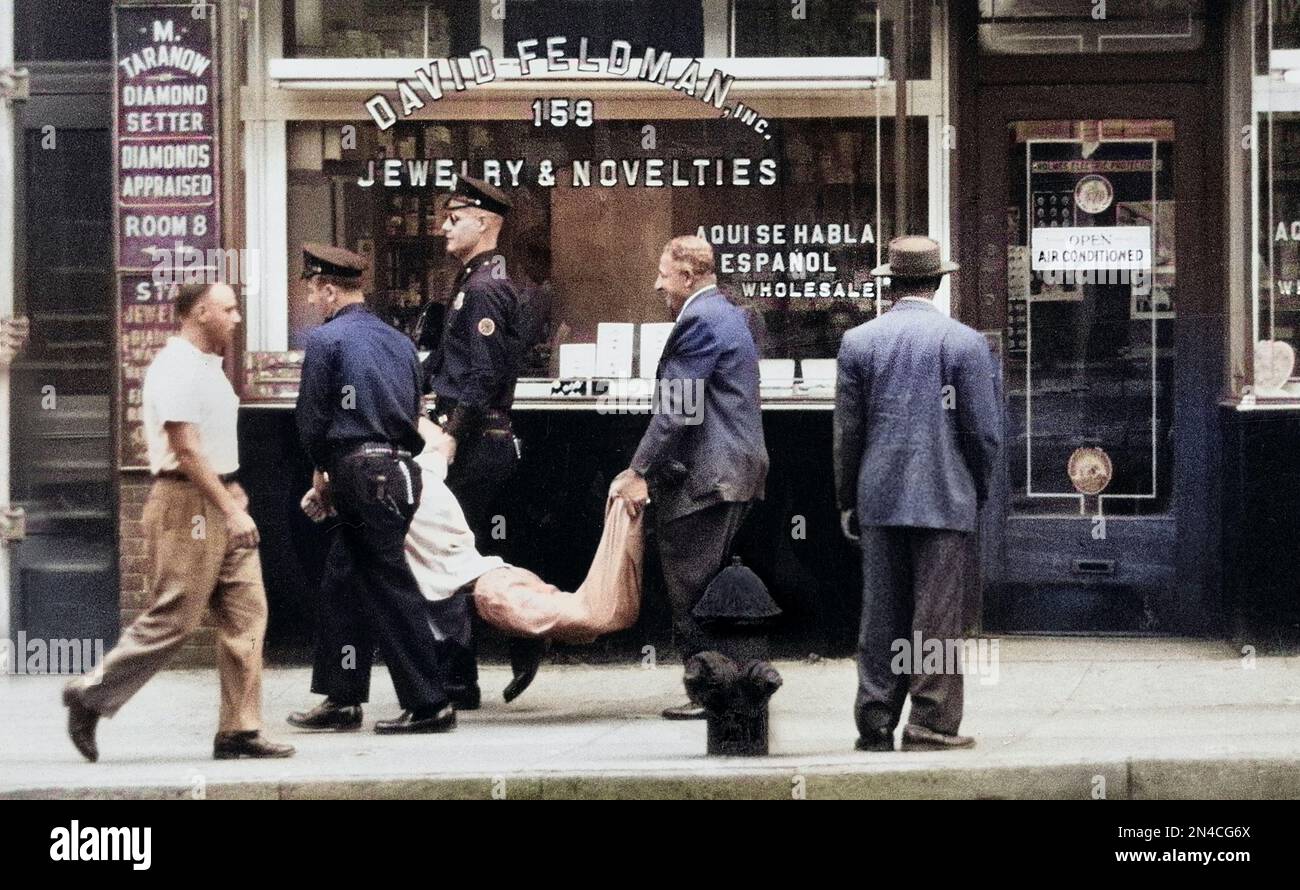 New york cops vintage hi-res stock photography and images - Alamy