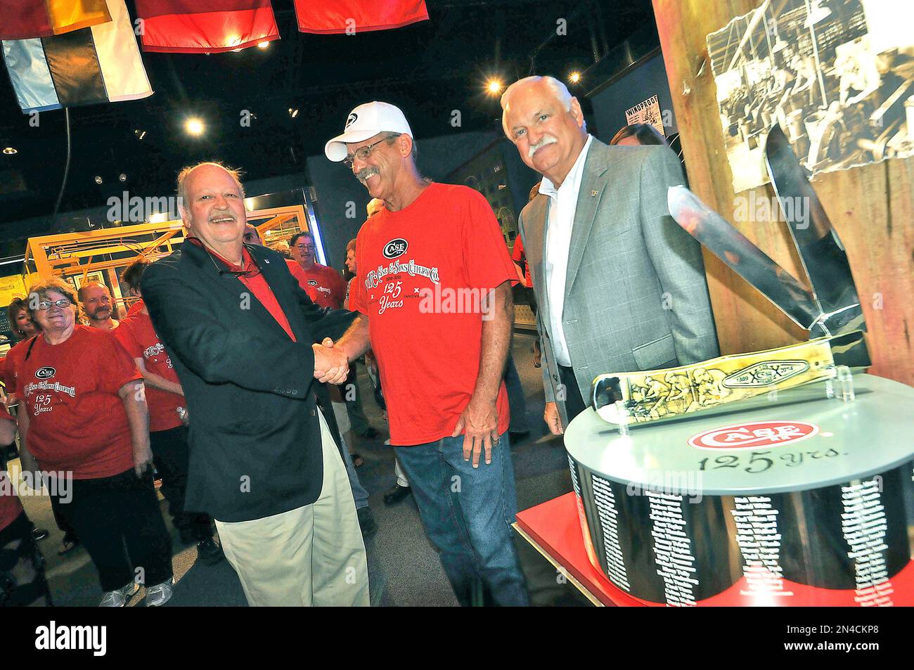 IMAGE DISTRIBUTED FOR ZIPPO/W.R. CASE & SONS CUTLERY - Framed by a one of a kind Case Trapper ...