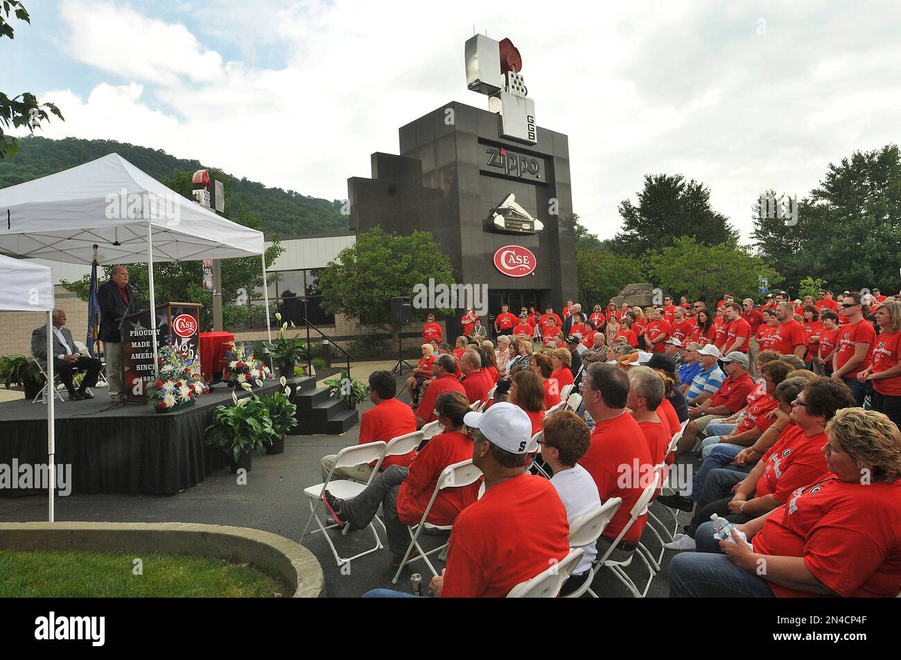 IMAGE DISTRIBUTED FOR ZIPPO/W.R. CASE & SONS CUTLERY - Zippo/W.R. Case & Sons Cutlery Co. owner ...