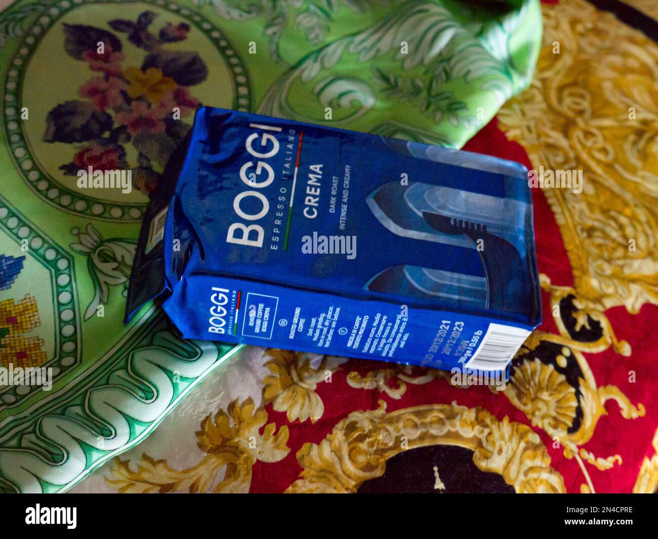 Coffe BOGGI Espresso Italiano Crema Dark Roast Stock Photo - Alamy