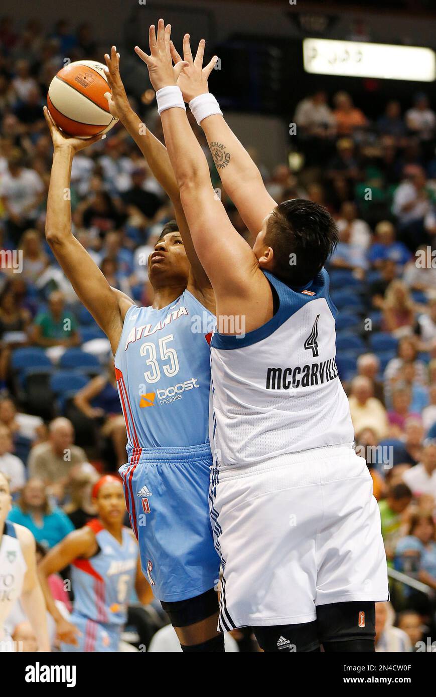 Atlanta Dream forward Angel McCoughtry (35) goes up to the basket ...