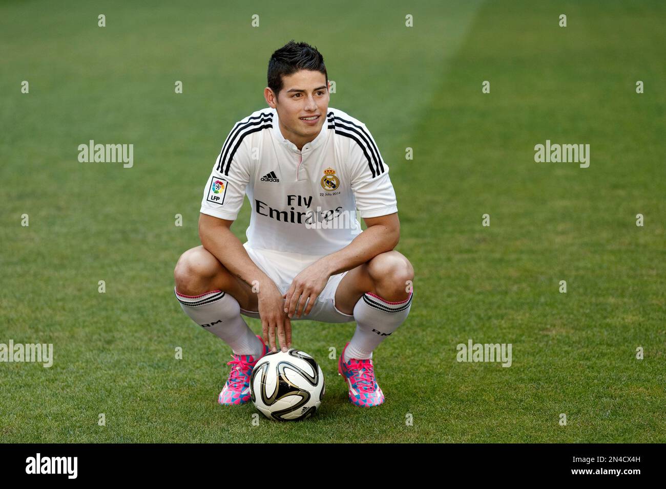New Real Madrid player James Rodriguez, from Colombia, poses for ...