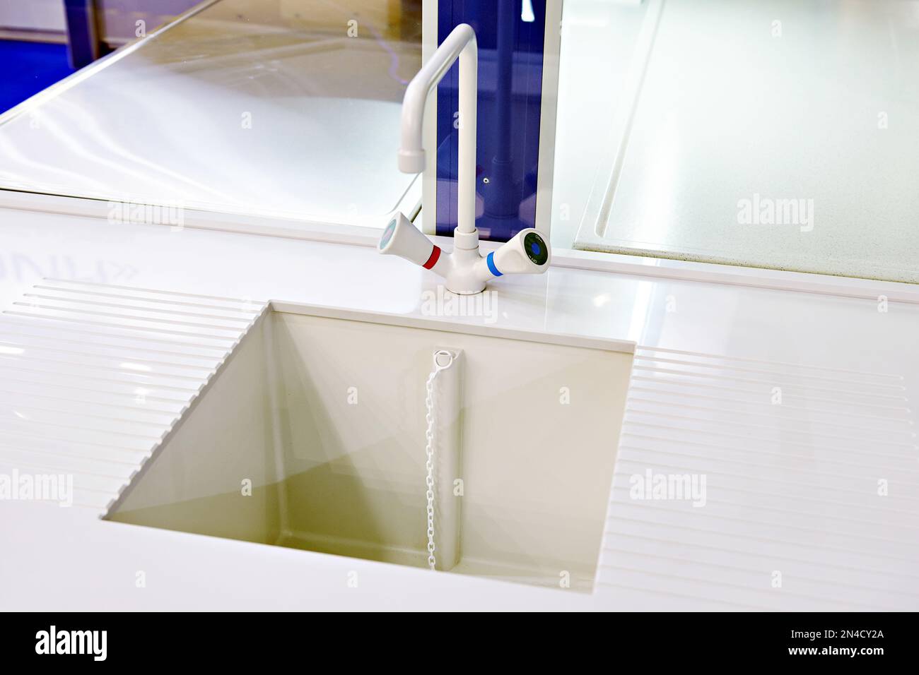Laboratory sink hi-res stock photography and images - Alamy