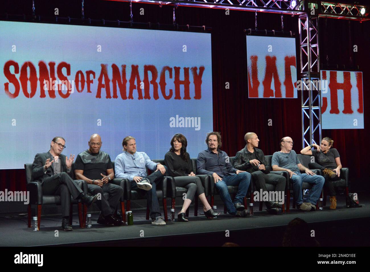 From left, Creator Kurt Sutter, Director Paris Barclay, Charlie Hunnam ...