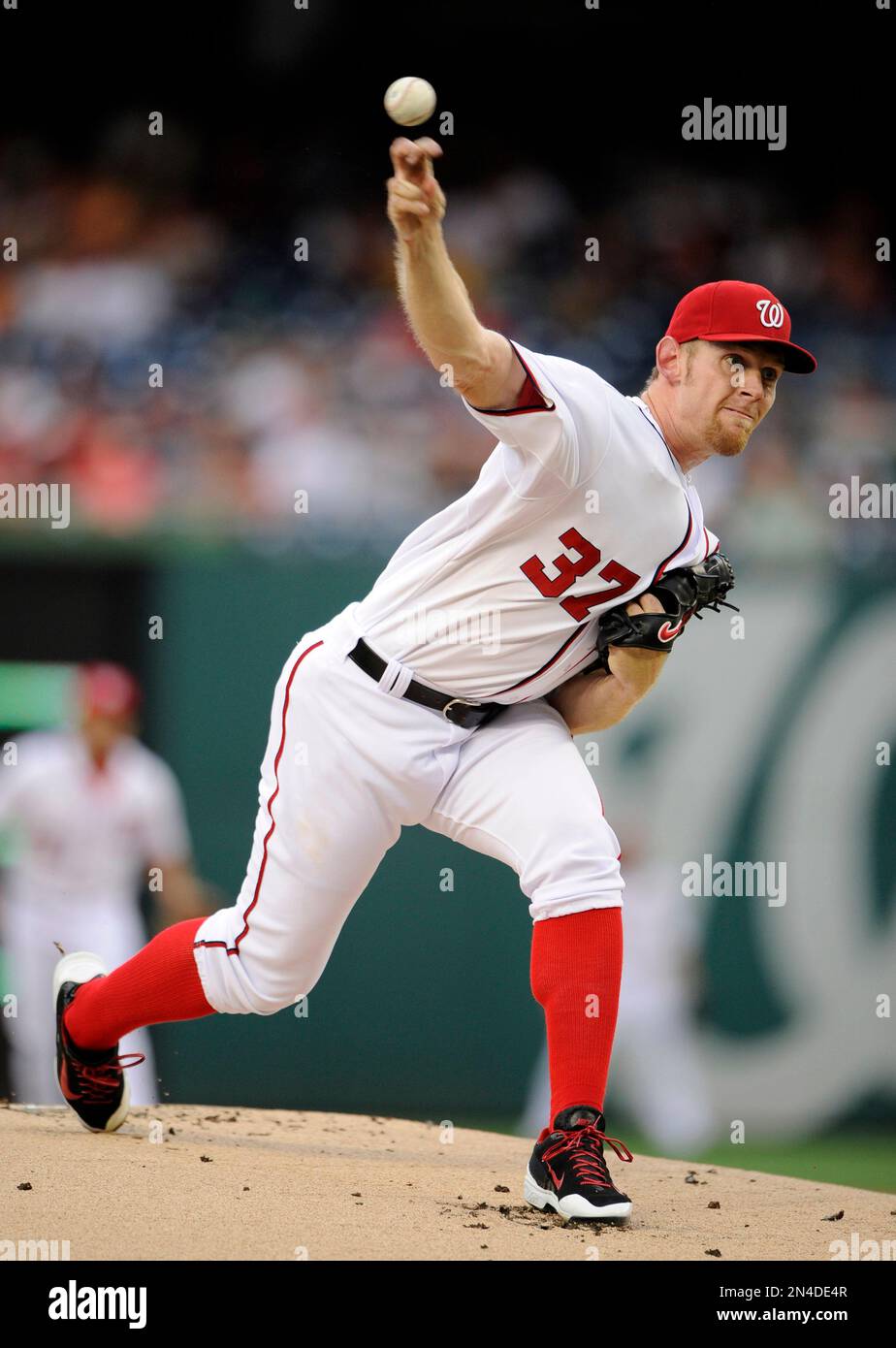 Washington Nationals starting pitcher Stephen Strasburg delivers a ...